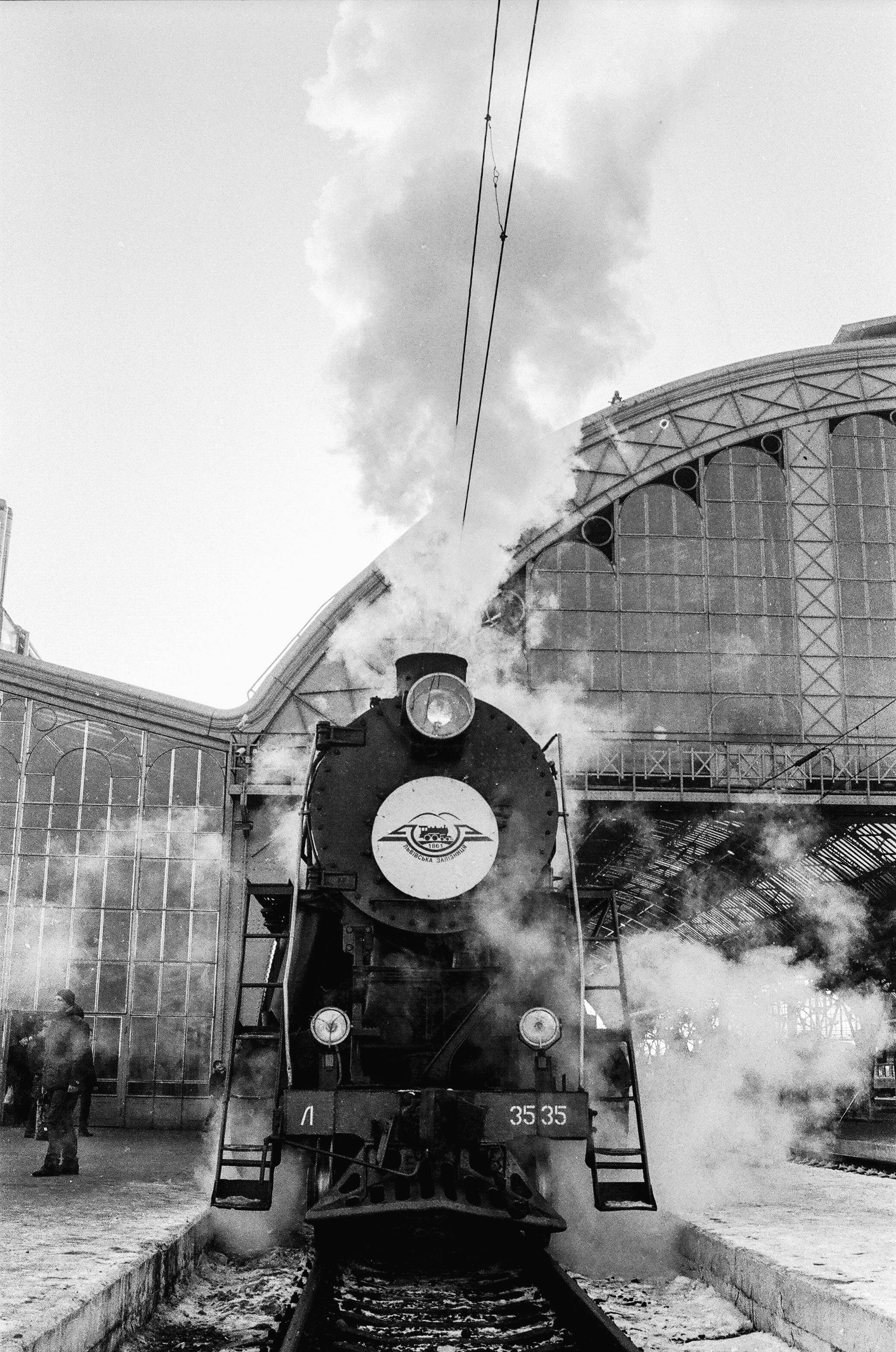 Grayscale Photo of Train · Free Stock Photo