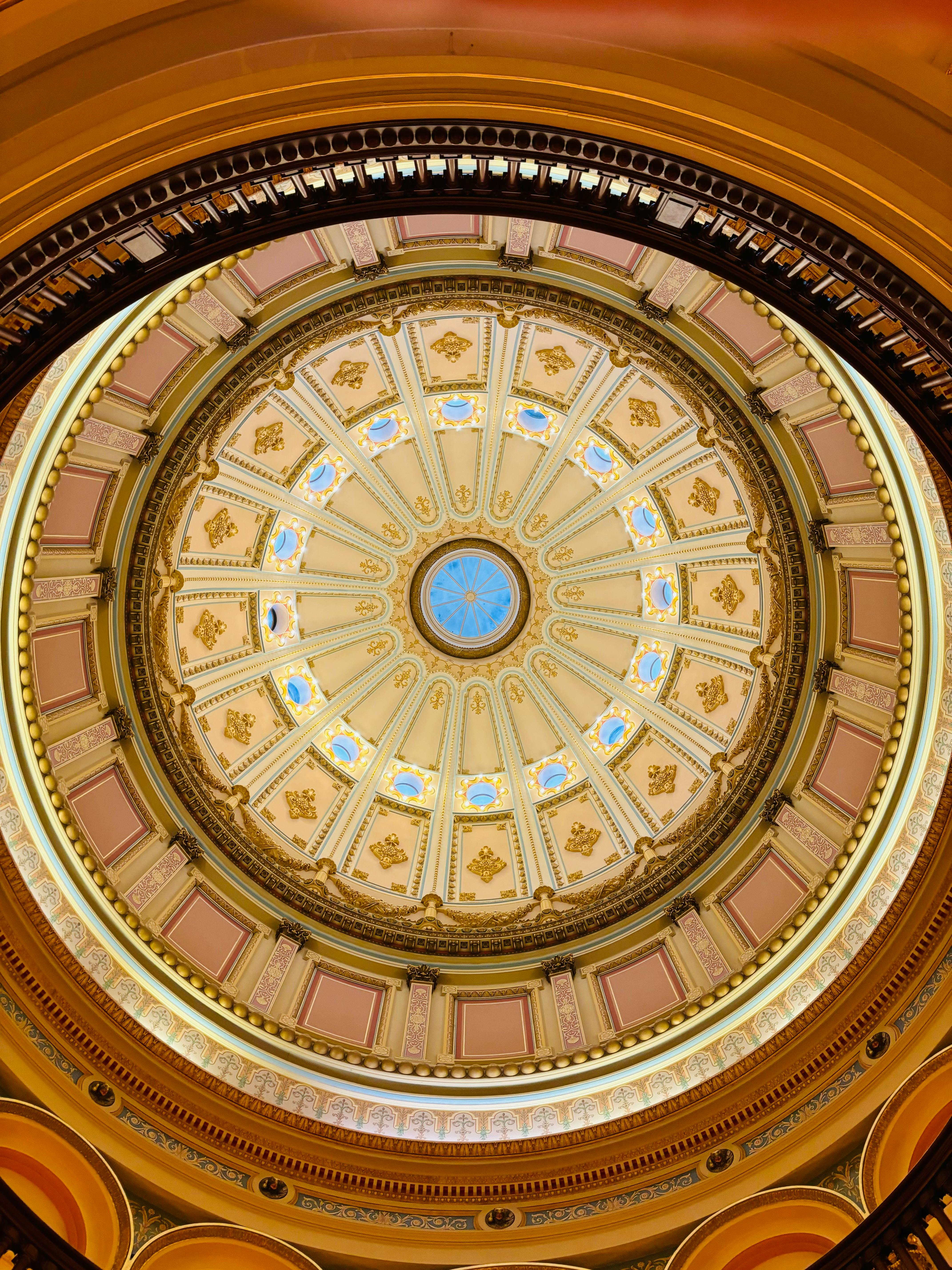 Interior of the California State Capitol Dome · Free Stock Photo