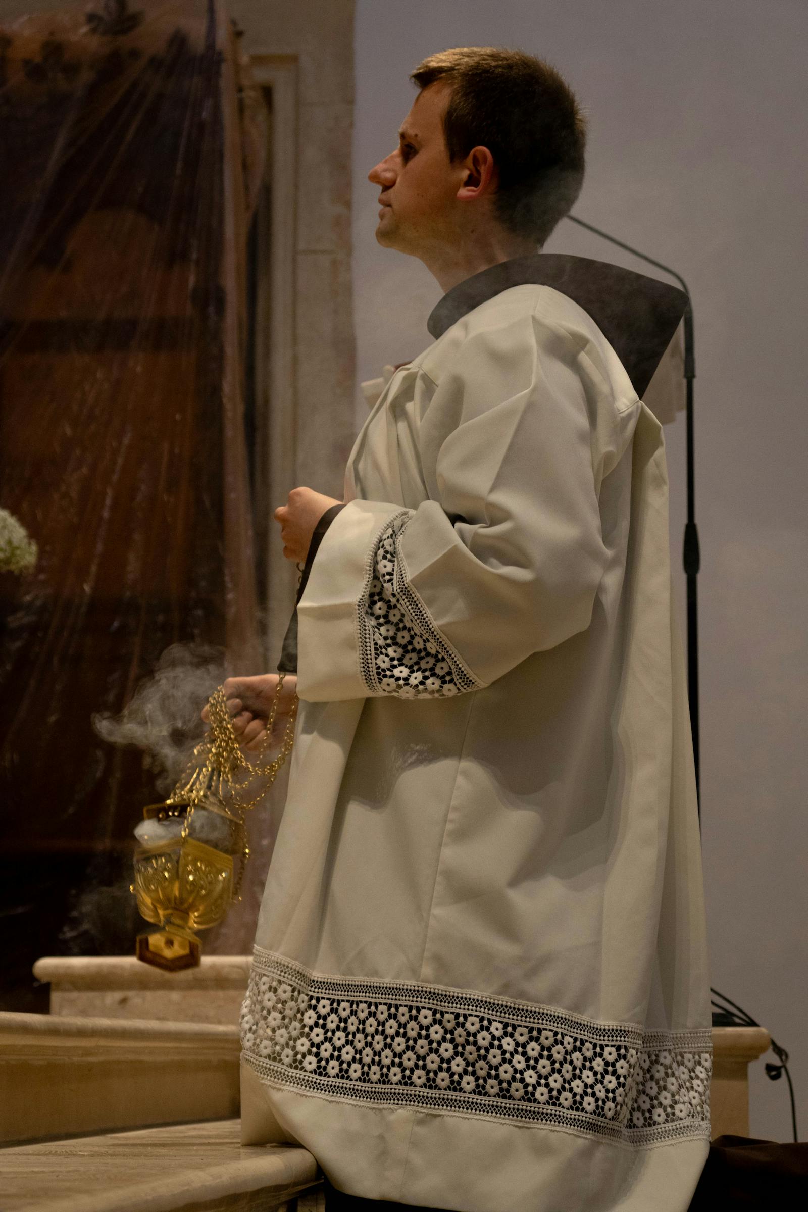 Catholic Mass Photos, Download The BEST Free Catholic Mass Stock Photos ...