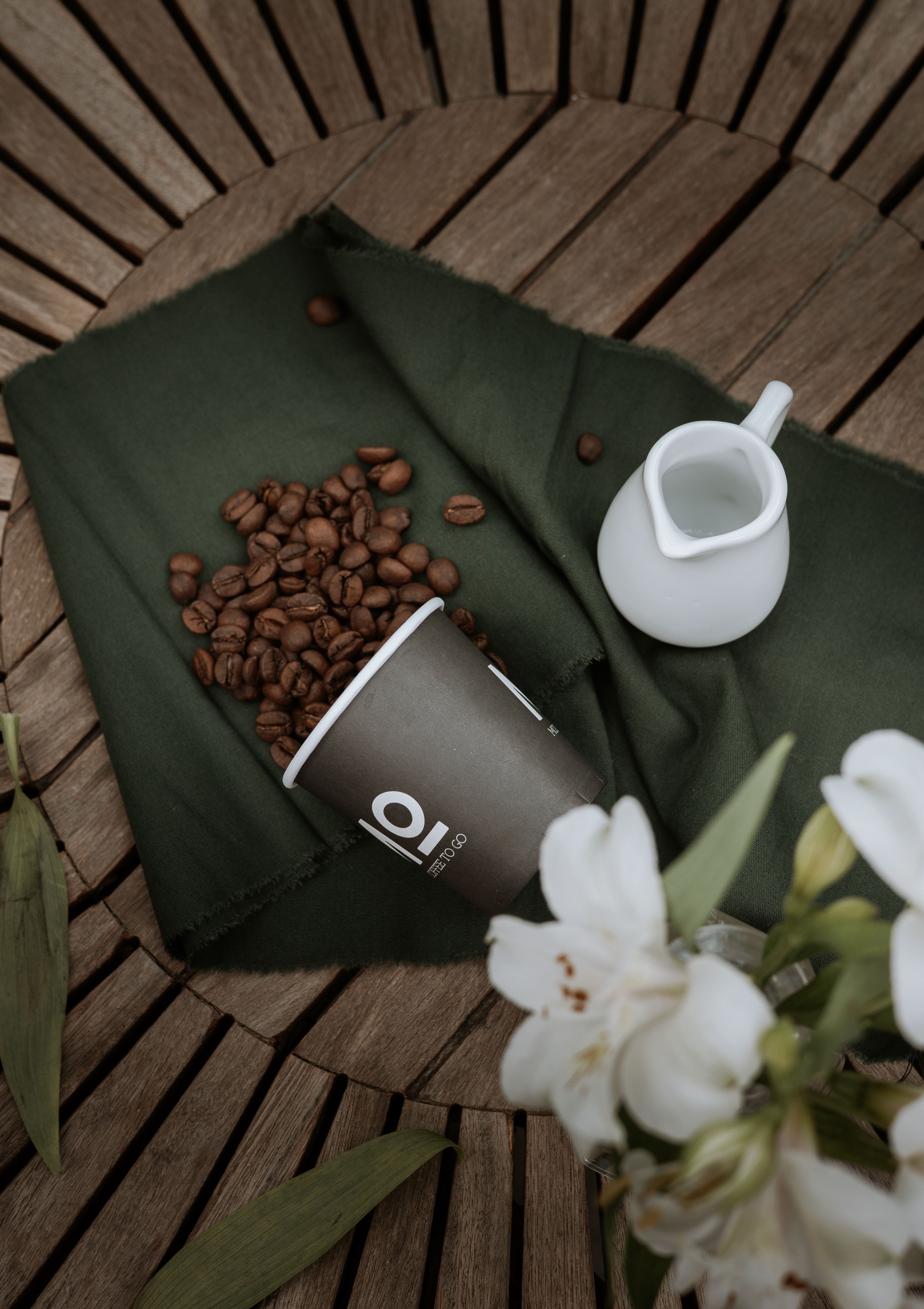 Foto de stock gratuita sobre café, cafetería, derramando, flores ...
