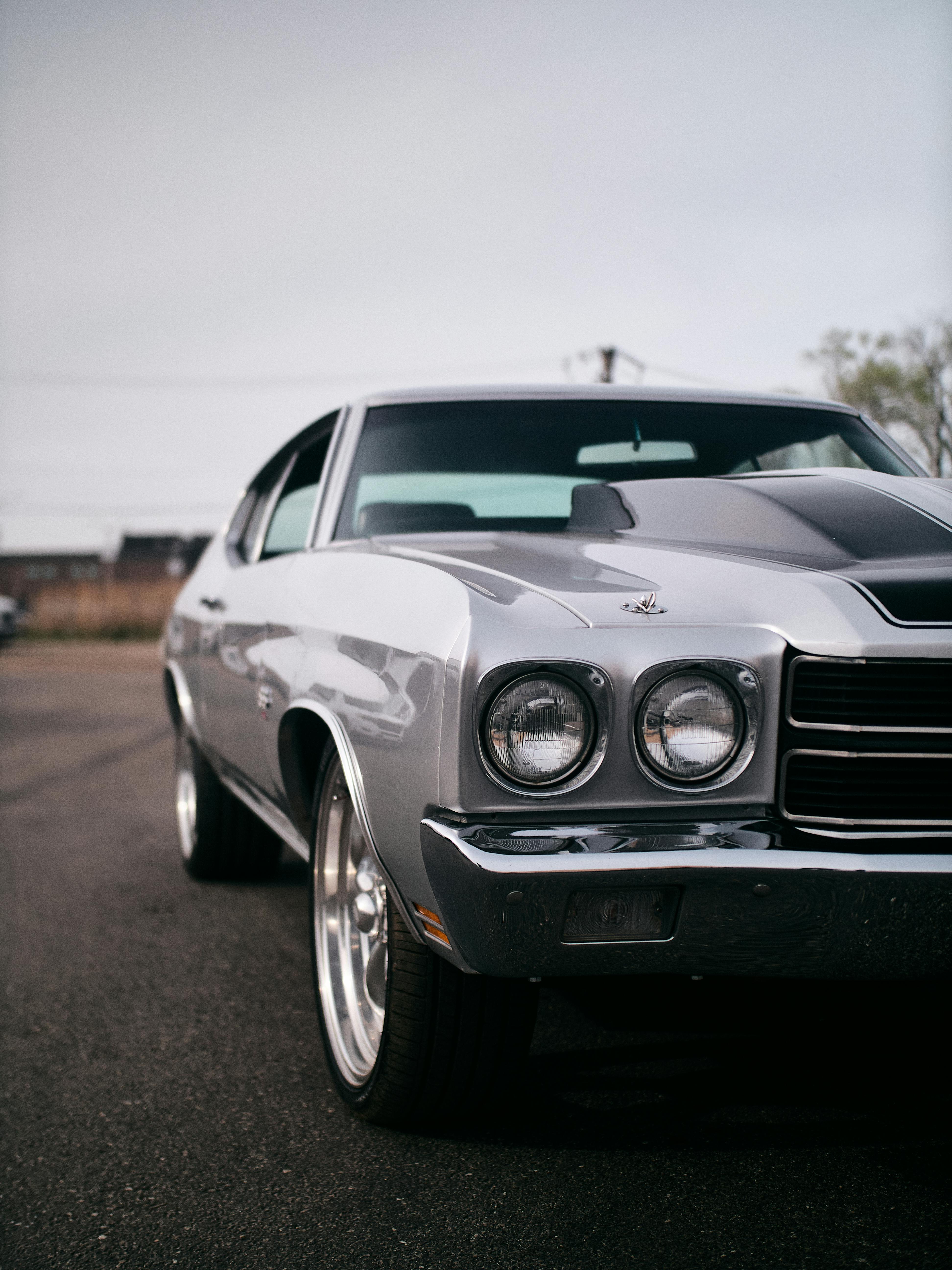 Silver Muscle Car · Free Stock Photo