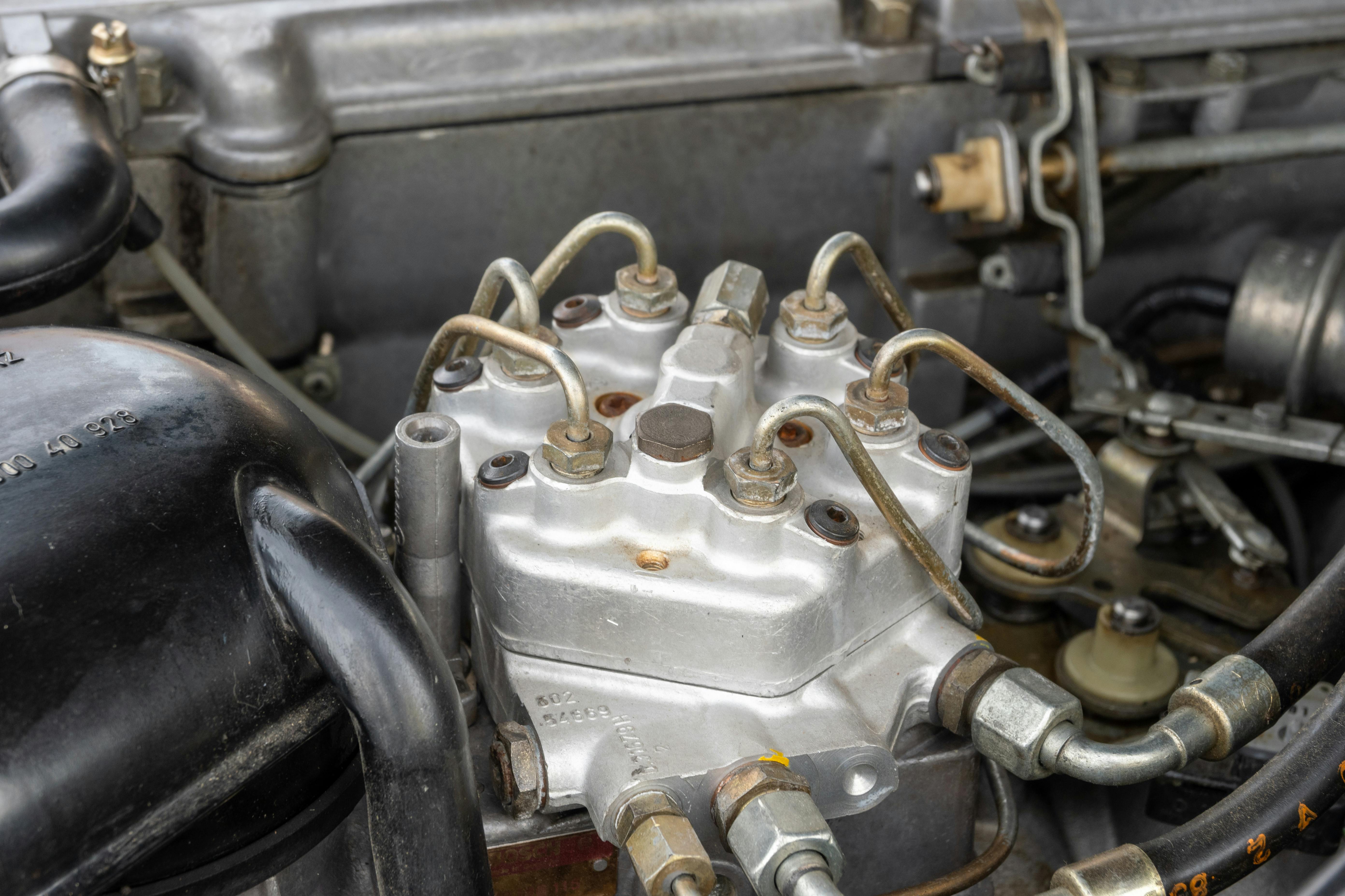 Diesel Engine Photos, Download The BEST Free Diesel Engine Stock Photos ...