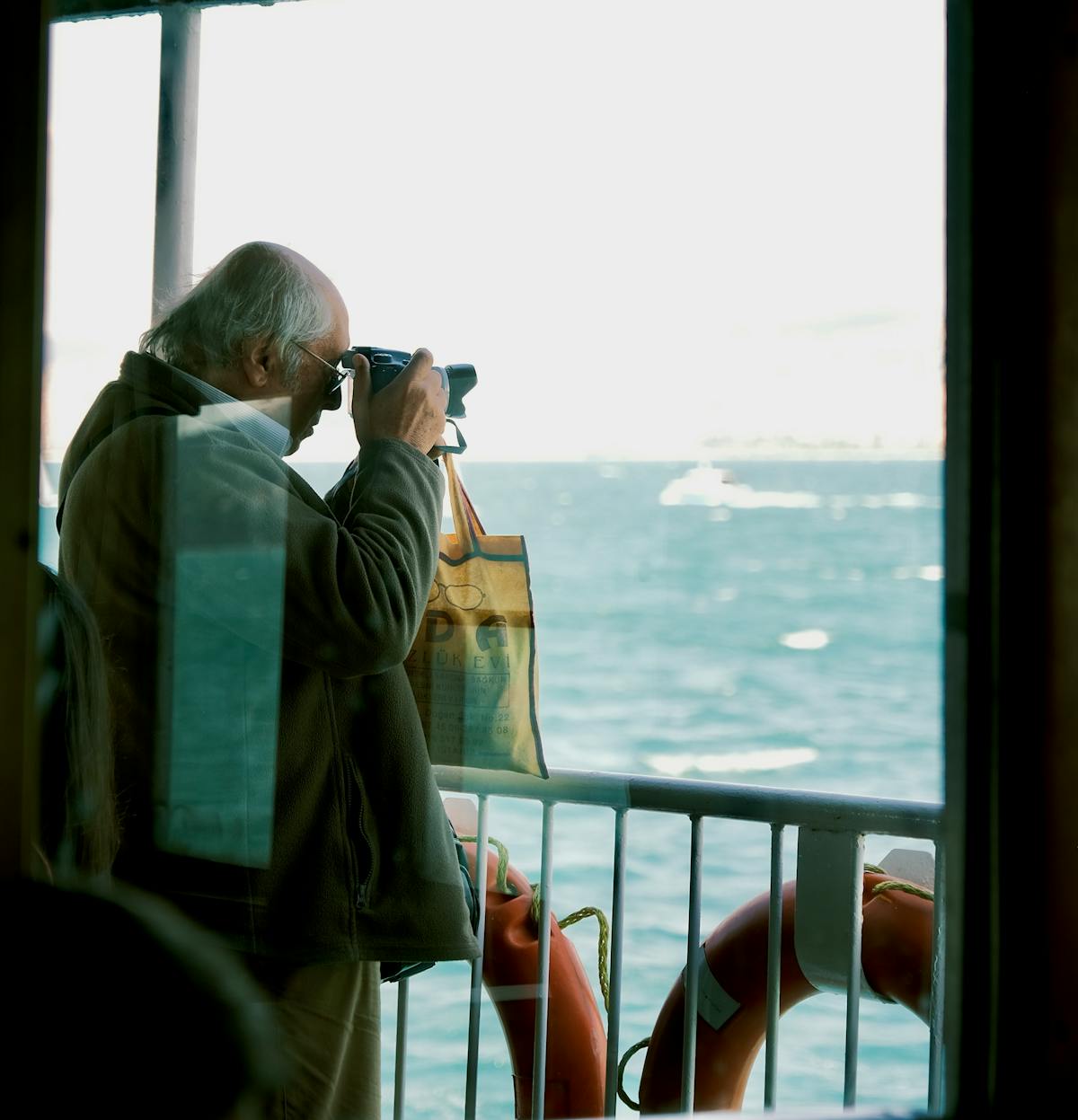 Men Camera Photos, Download The BEST Free Men Camera Stock Photos & HD ...