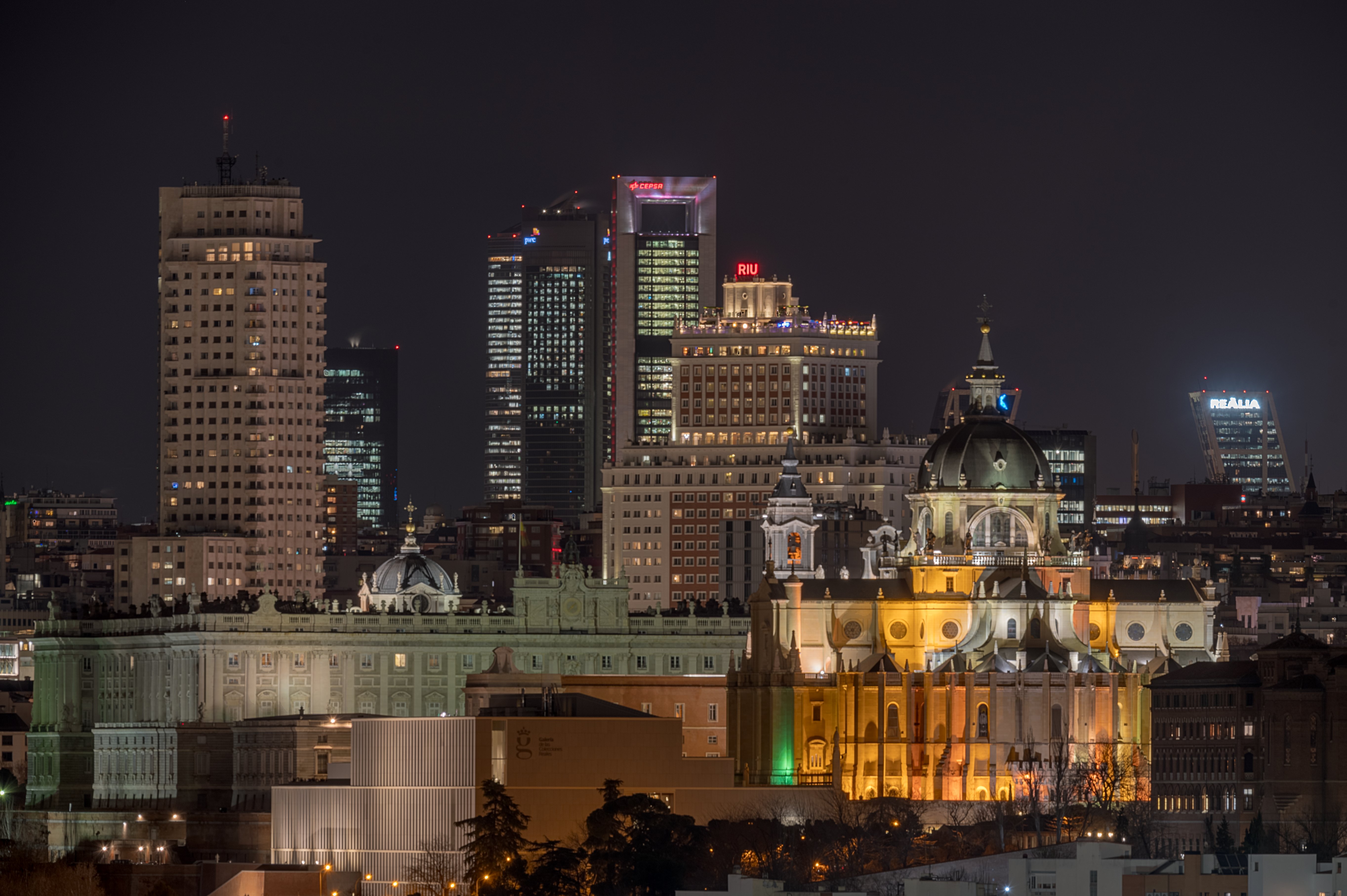 Madrid At Night Photos, Download The BEST Free Madrid At Night Stock ...