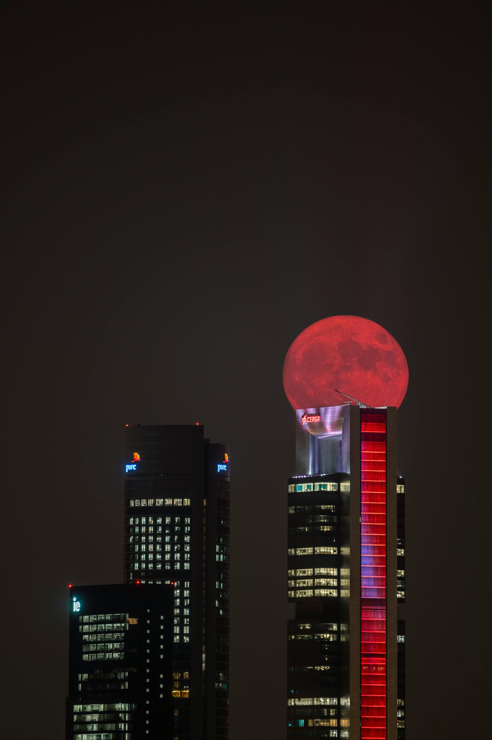 Red Moon Photos, Download The BEST Free Red Moon Stock Photos & HD Images