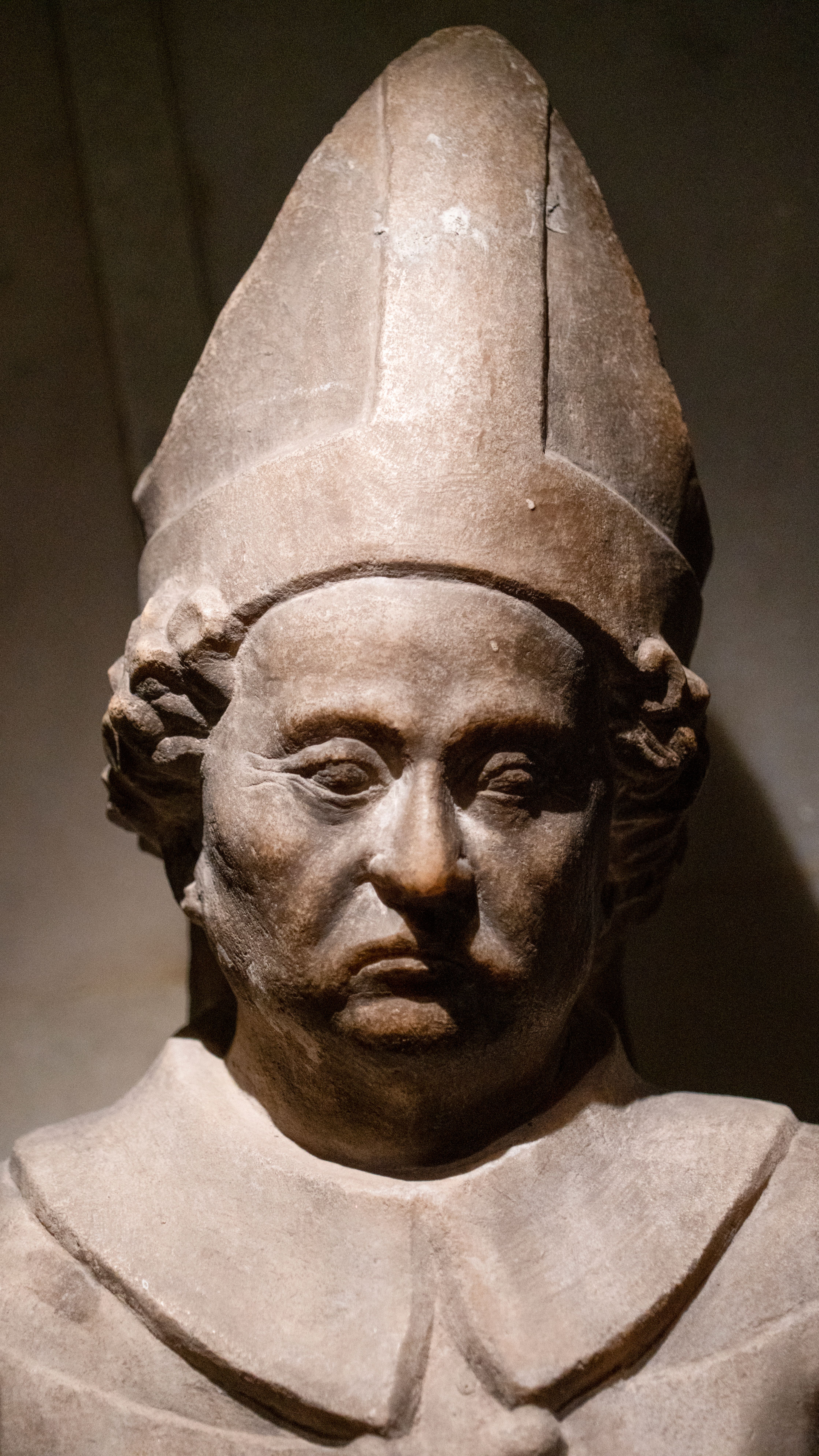 Close-up on a Concrete Statue of a Man · Free Stock Photo