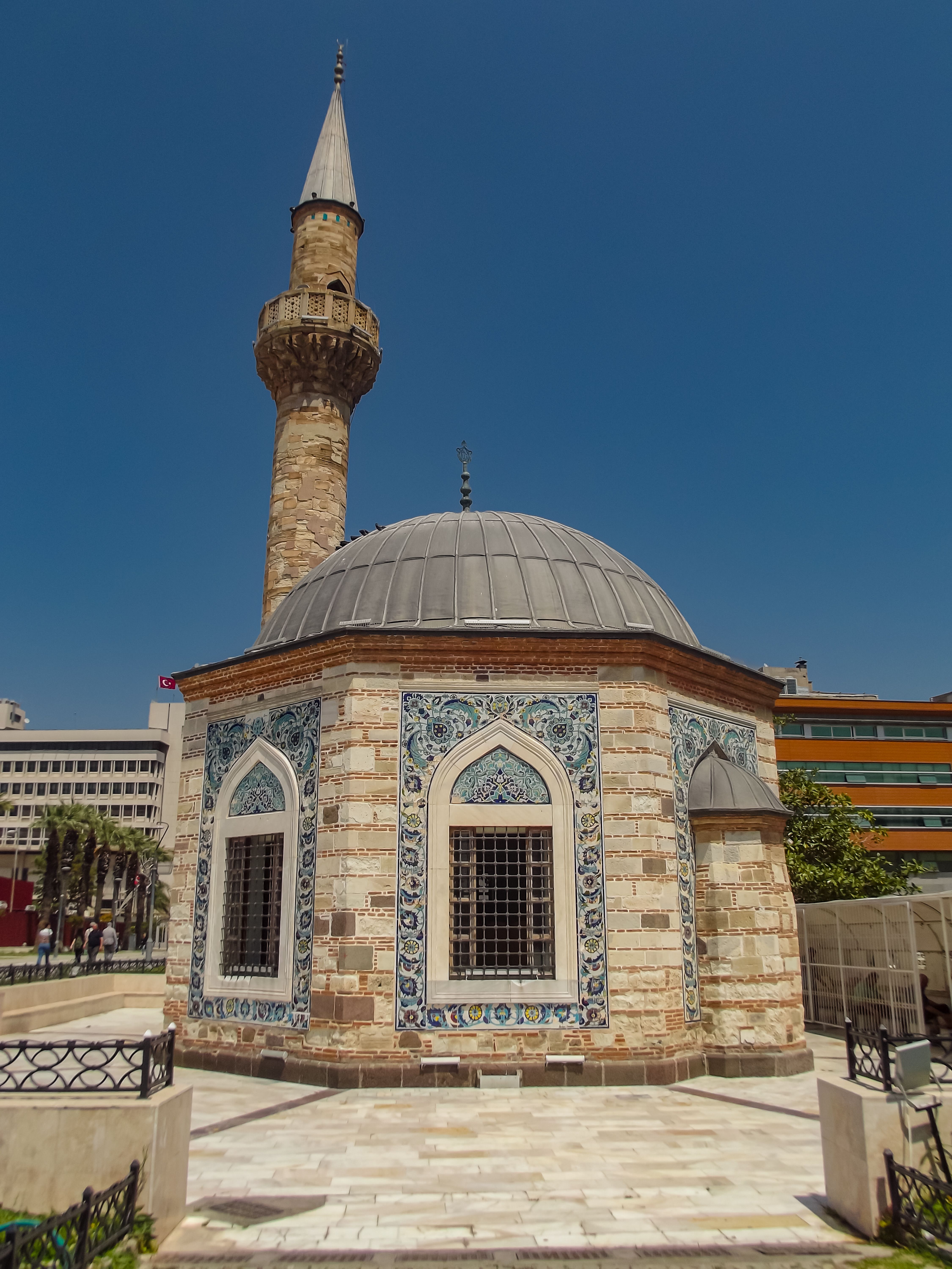 View of the Konak Mosque in Izmir, Turkey · Free Stock Photo