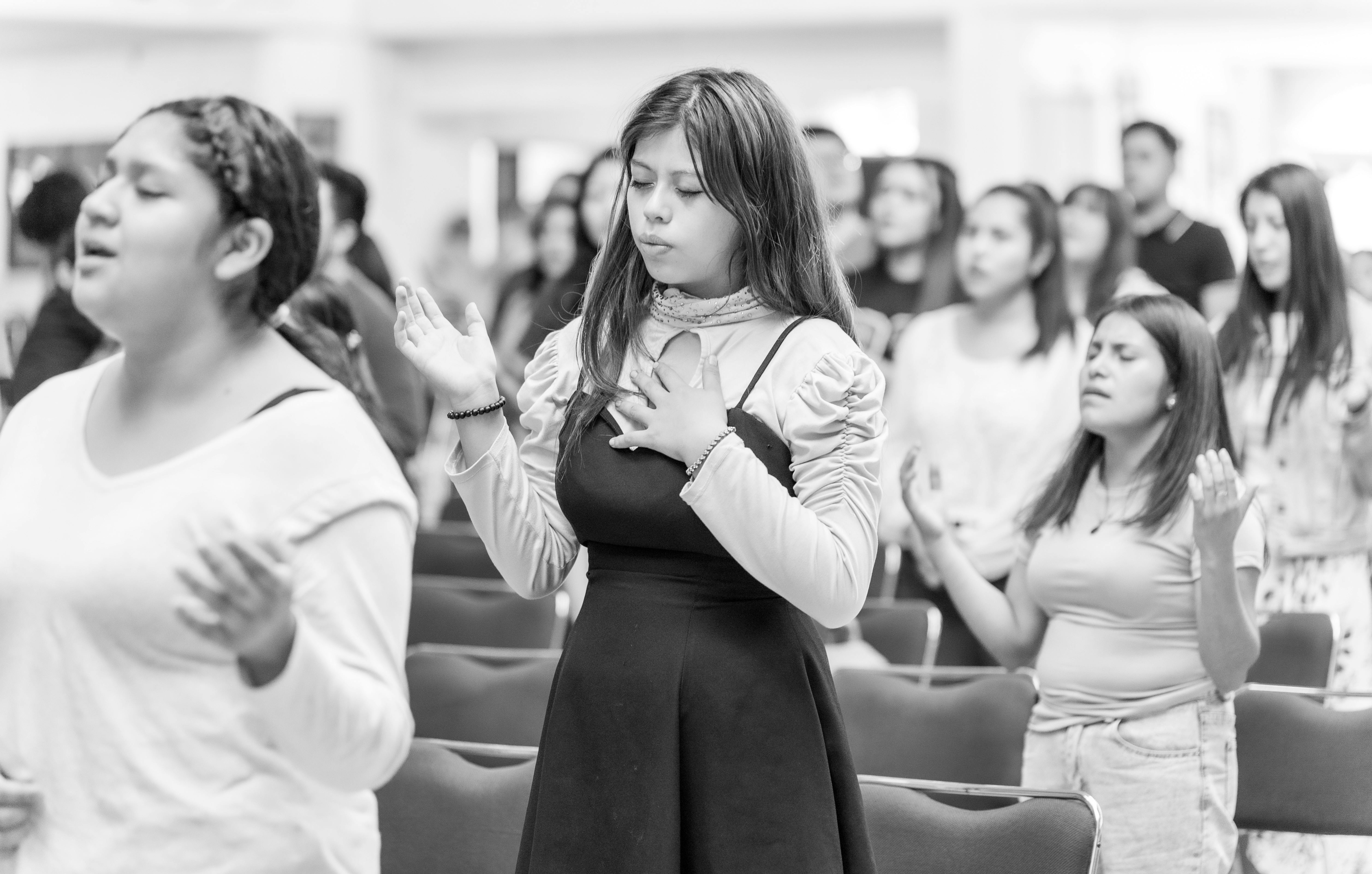 Woman among People at Gathering · Free Stock Photo