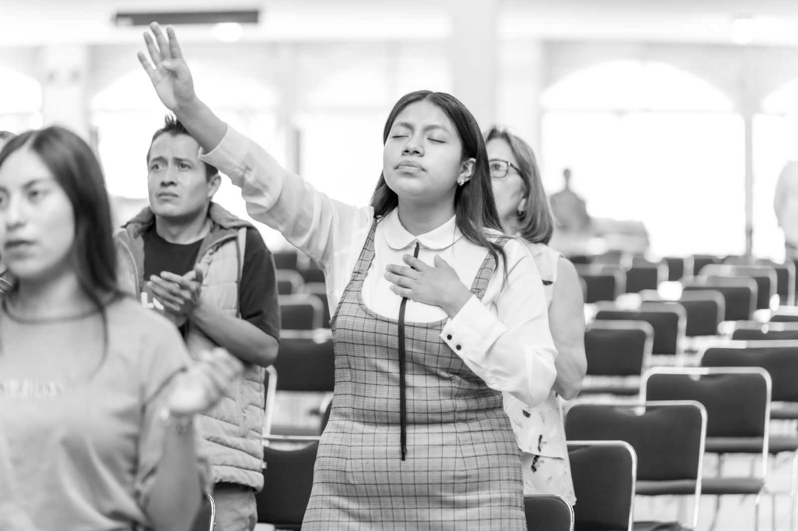 People Praying Photos, Download The BEST Free People Praying Stock ...