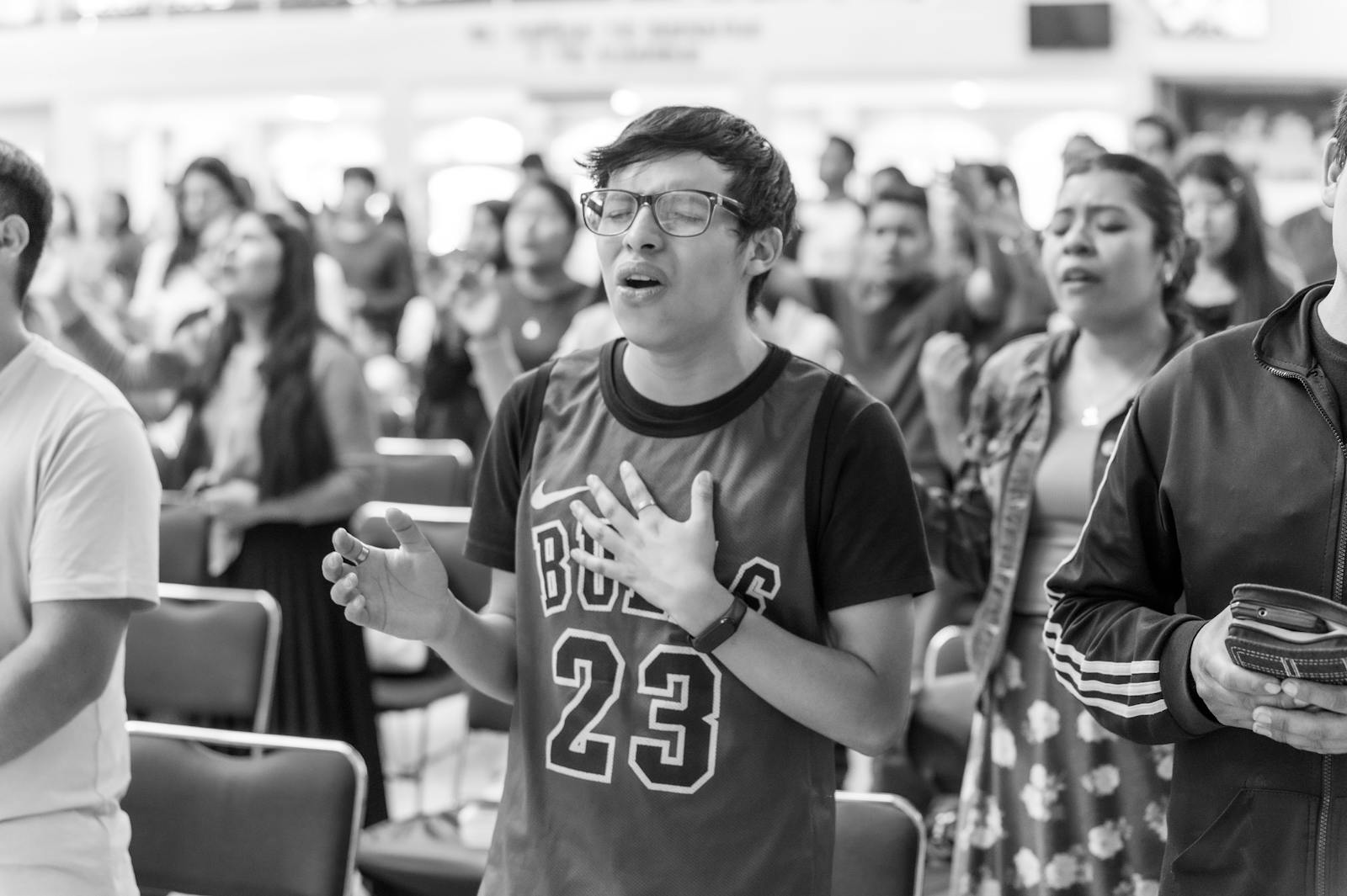 People Praying Photos, Download The BEST Free People Praying Stock ...