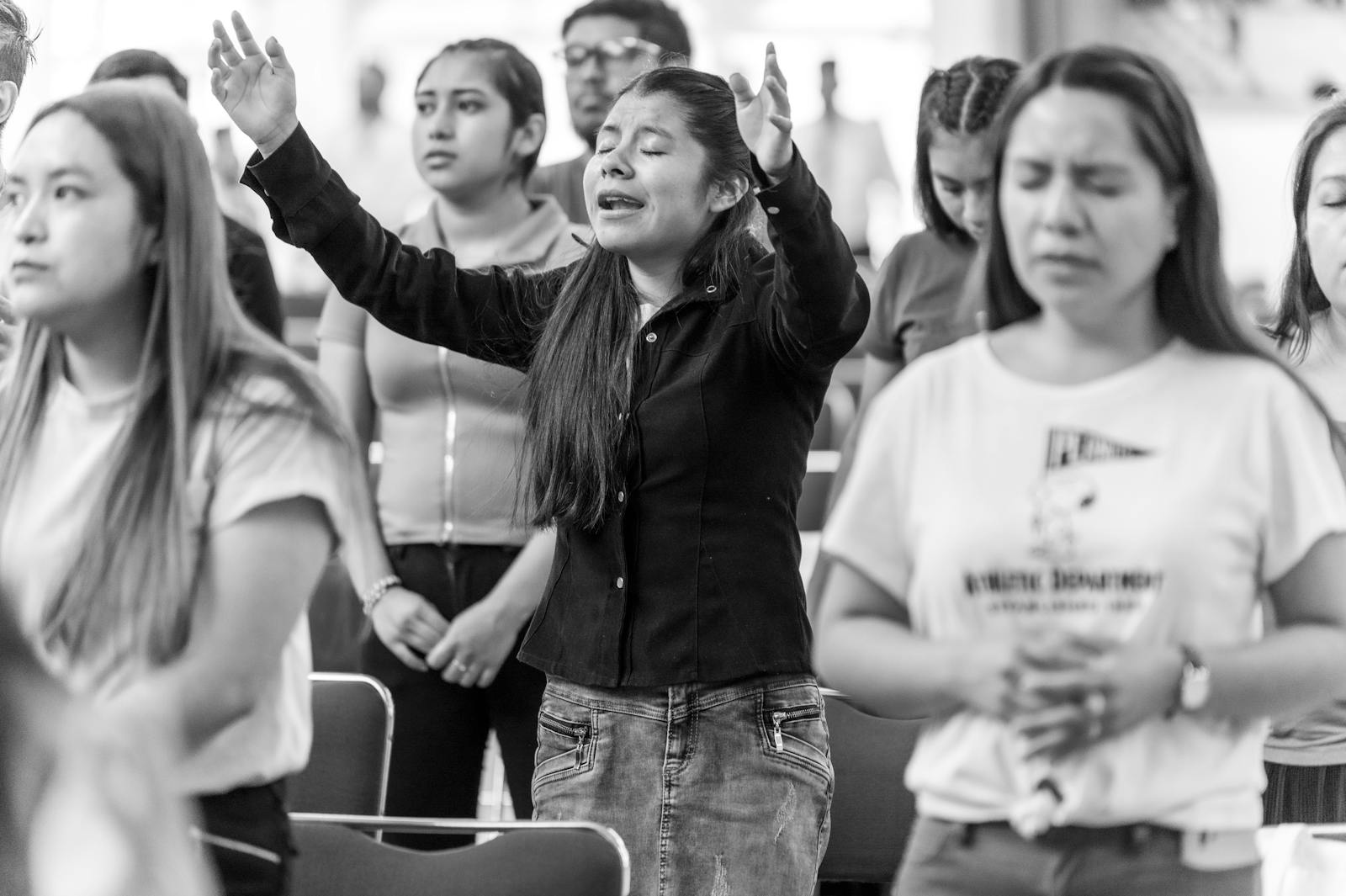 700.000+ melhores imagens de Mulheres Orando · Download 100% grátis ...