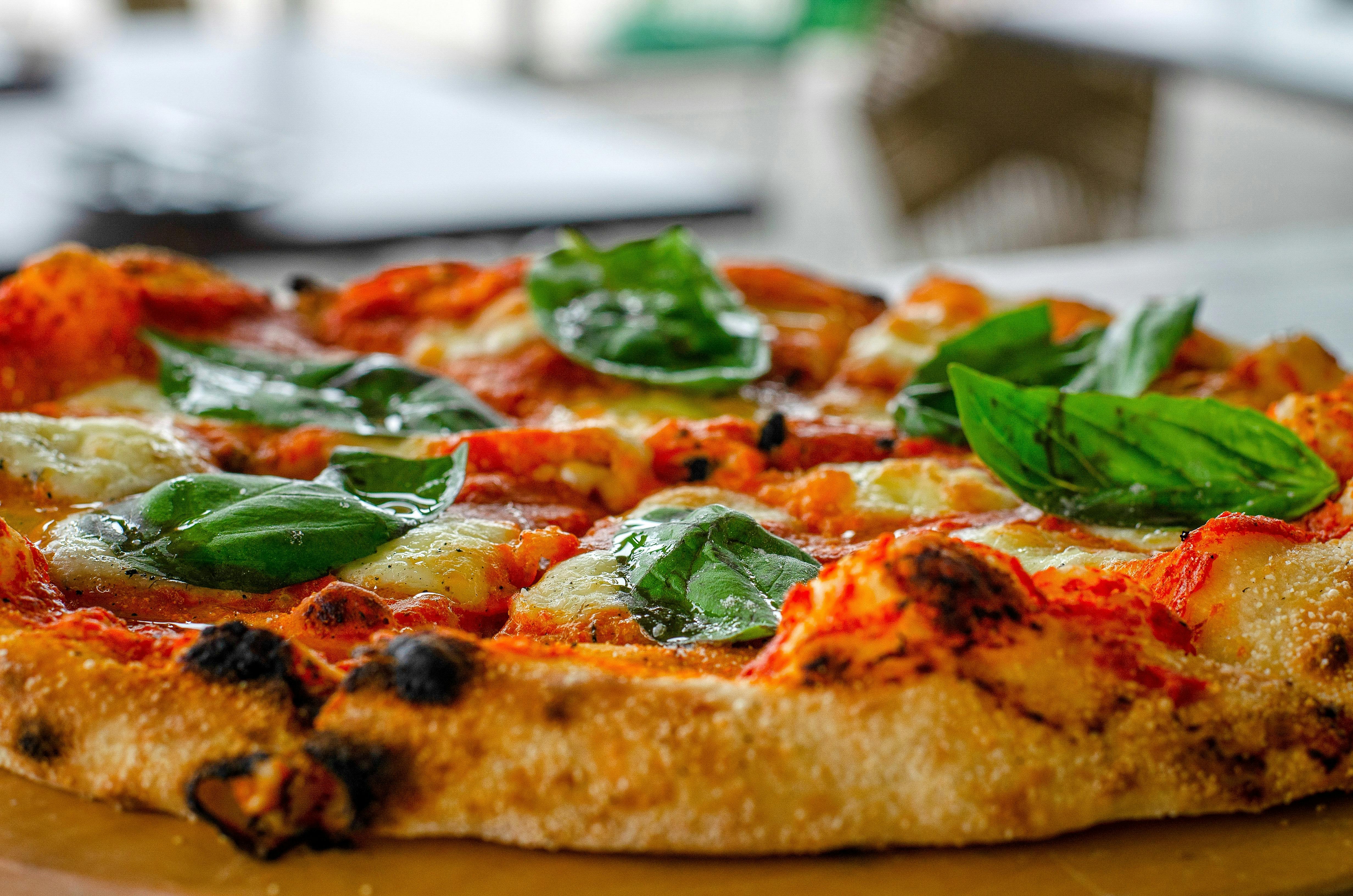 Photo gratuite de appétissant, artisanal, au feu de bois, basilic, beau ...