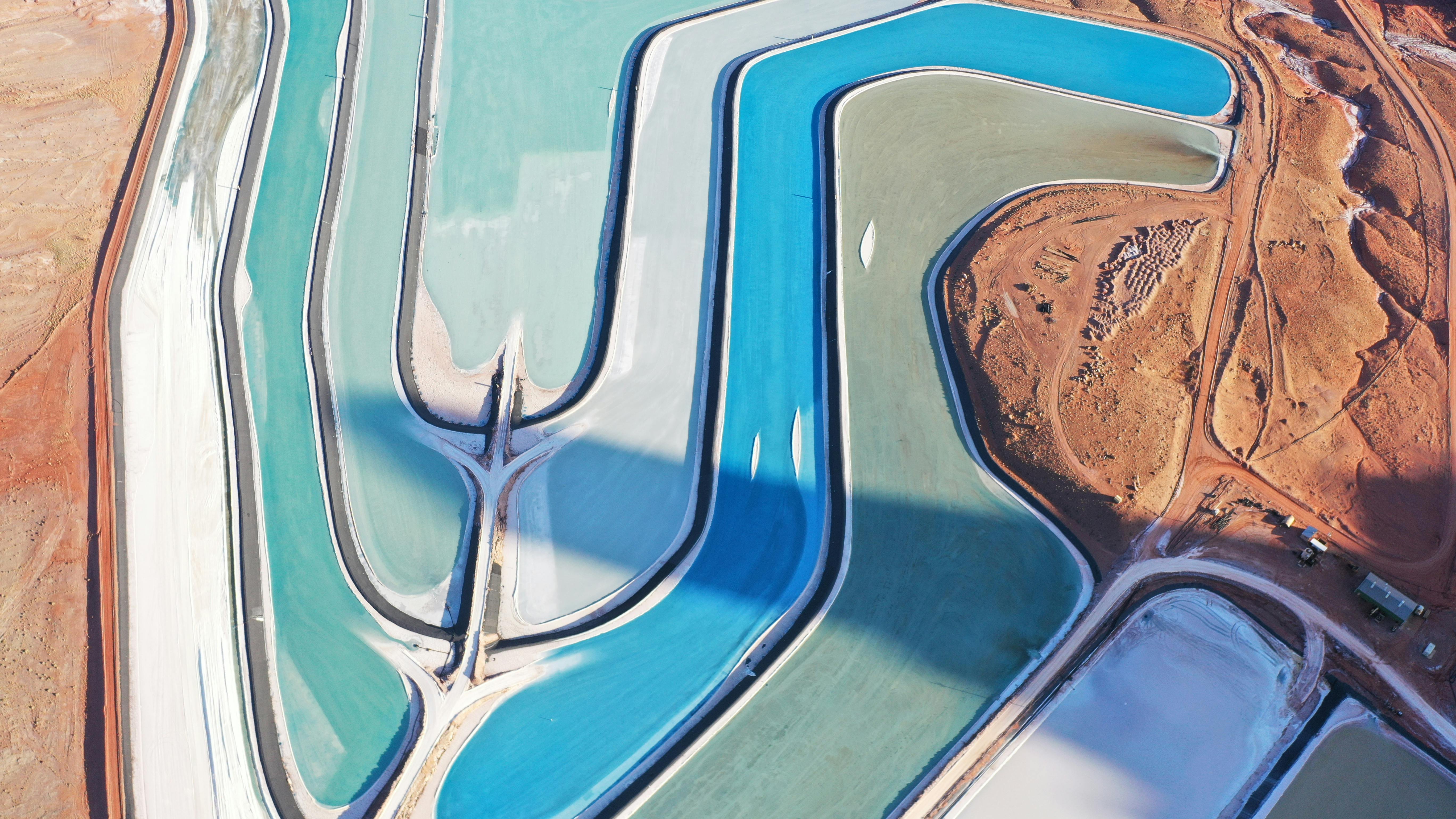 Drone Shot of the Potash Evaporation Ponds in Utah, USA · Free Stock Photo