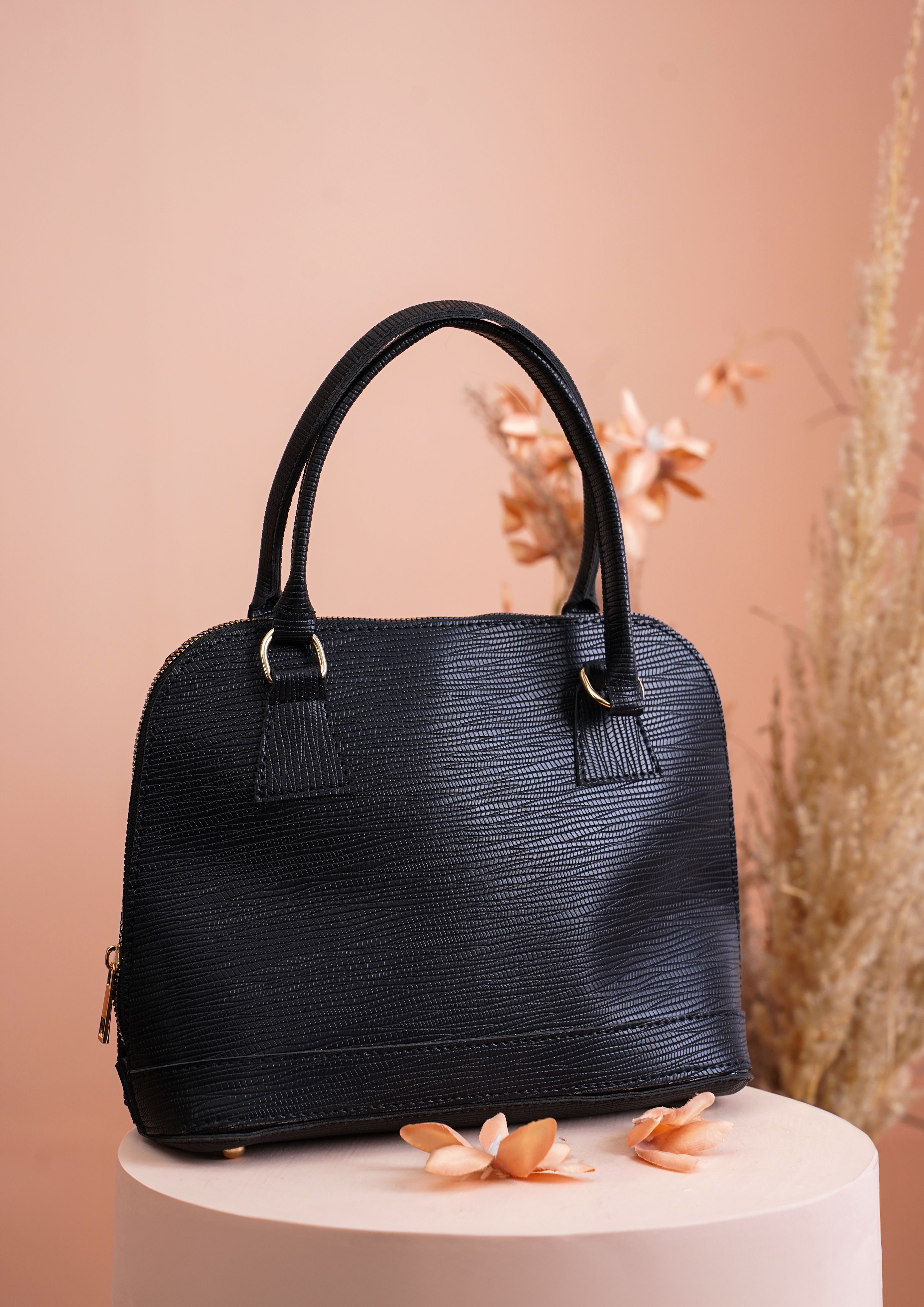 Black Womens Handbag on Display · Free Stock Photo