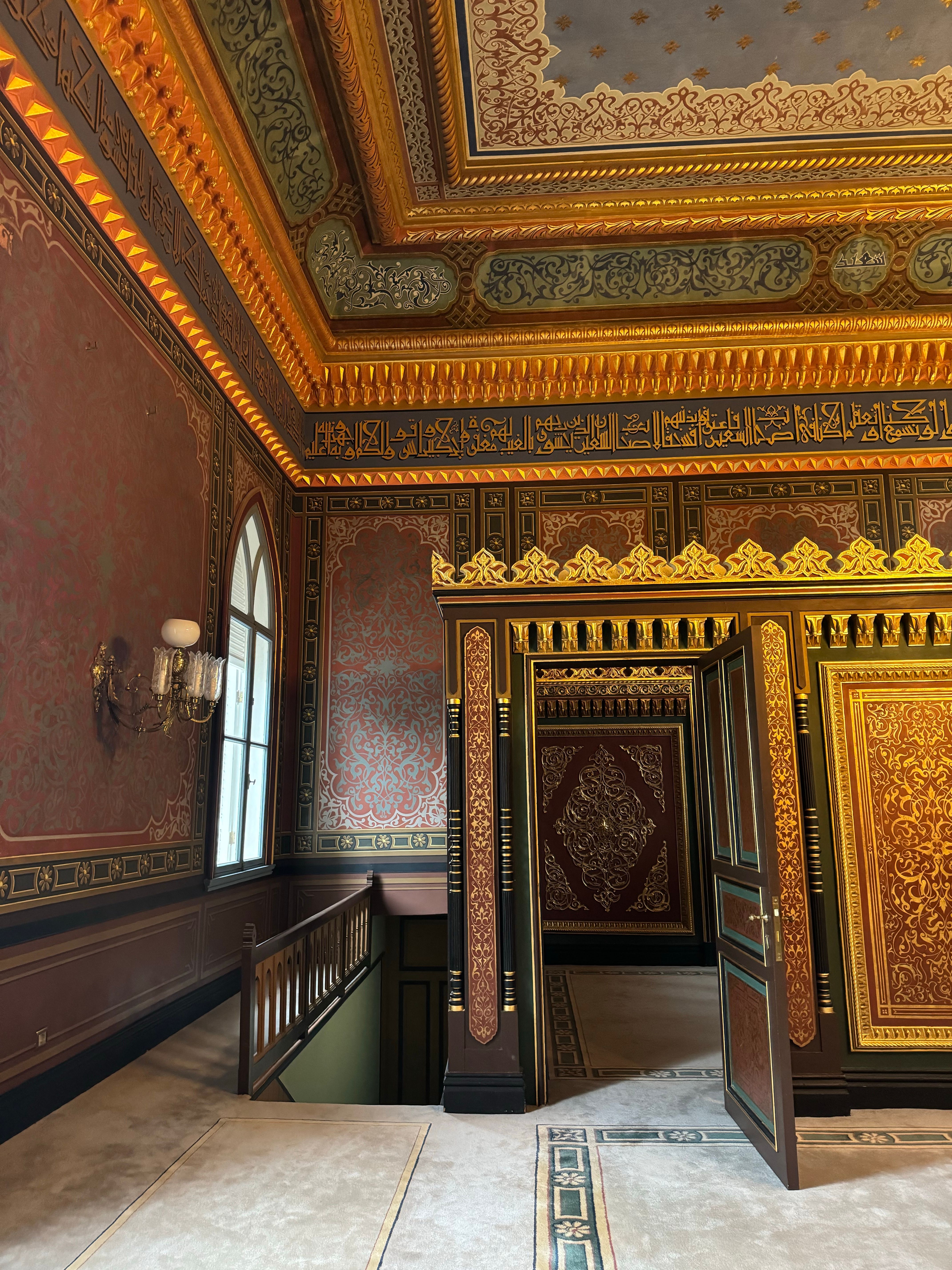 Richly Decorated Interior of Museum · Free Stock Photo