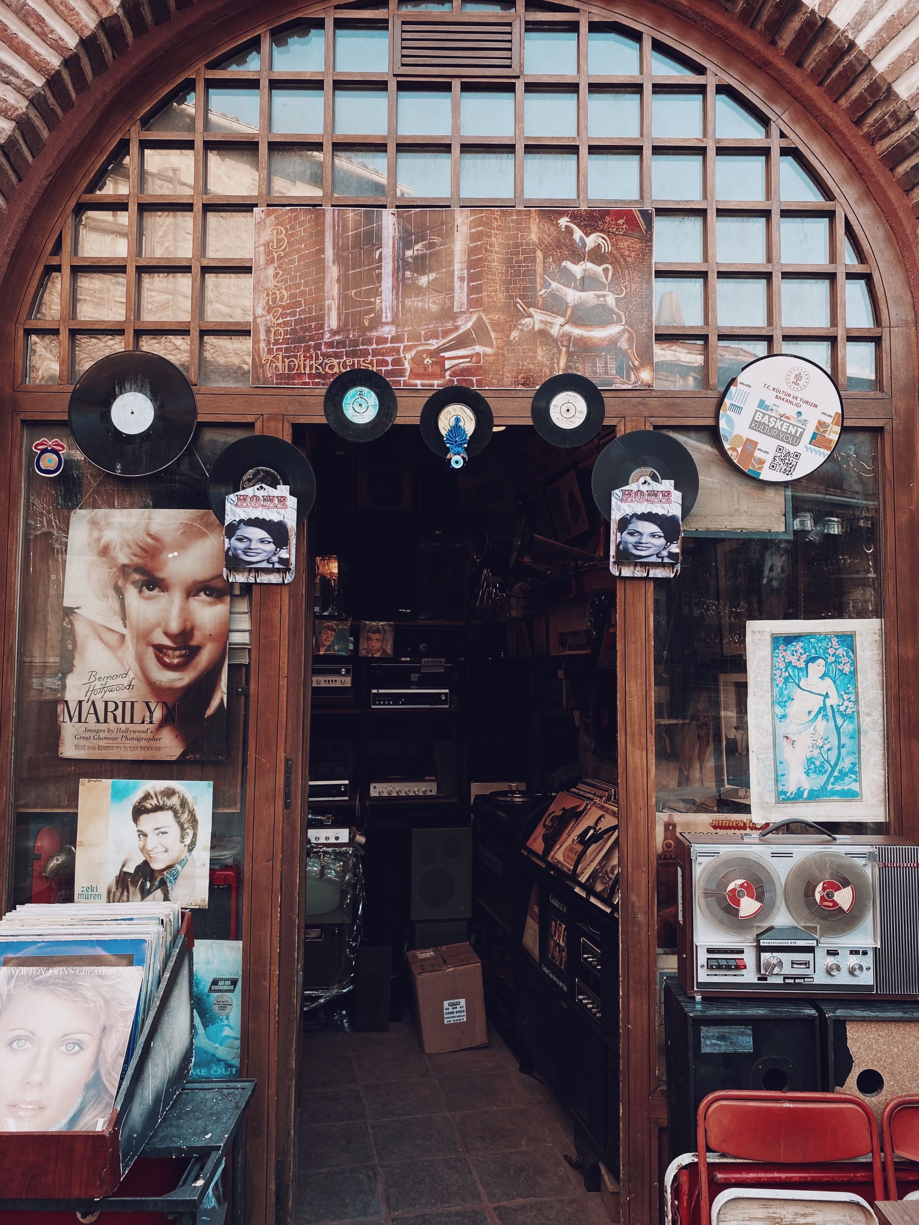 Entrance to Music Store · Free Stock Photo