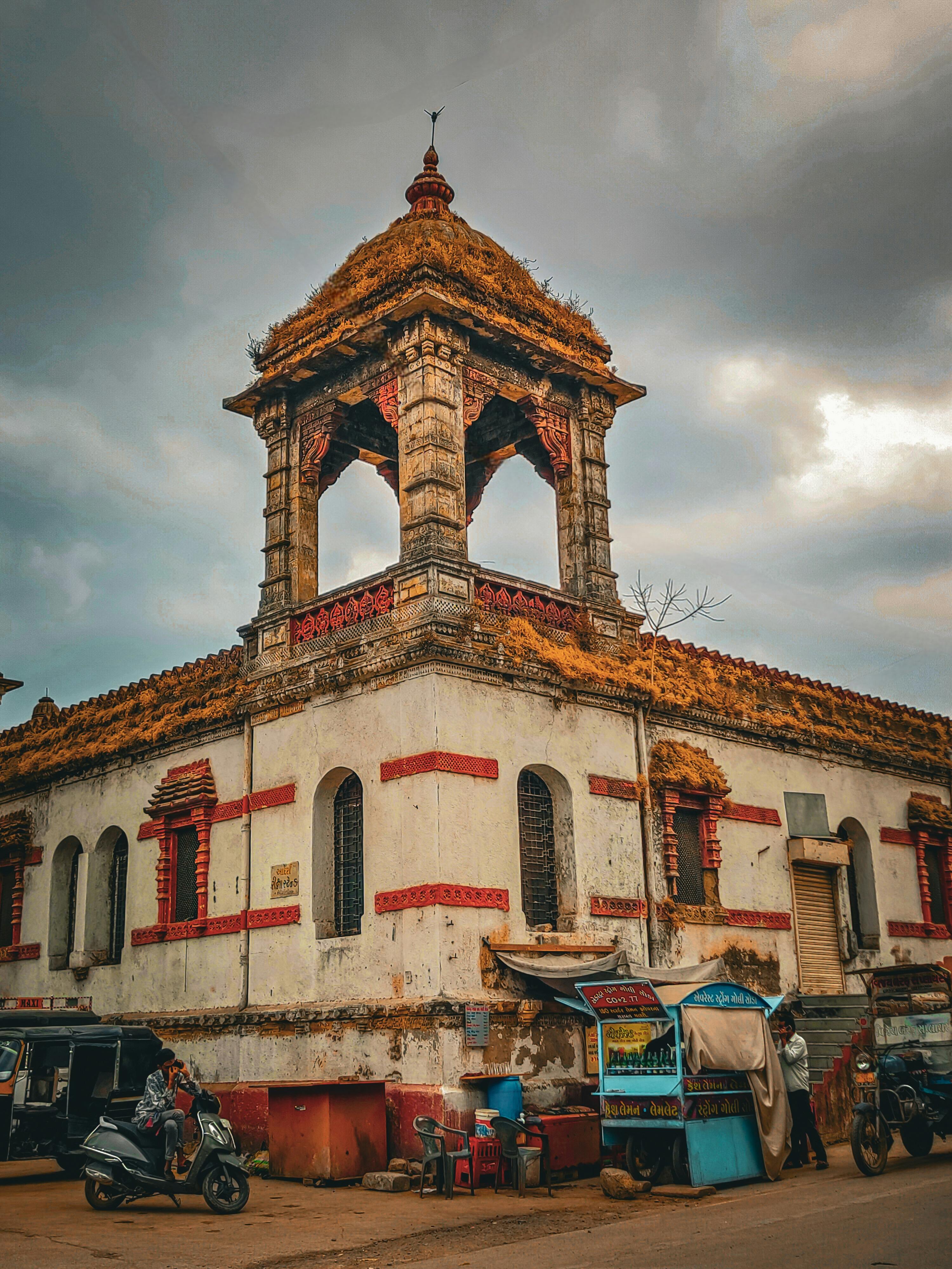 Food Cart on Street in India · Free Stock Photo