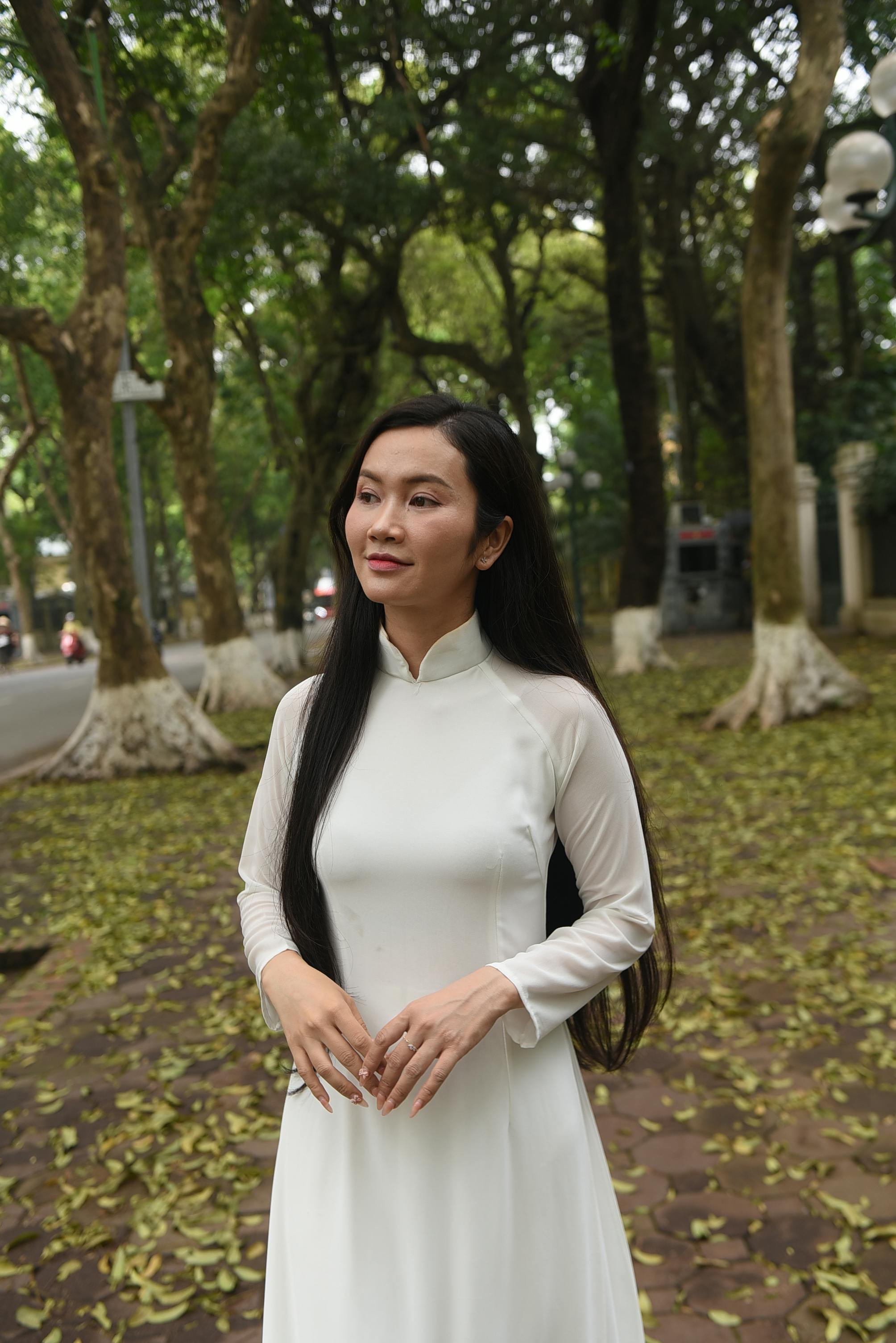 Woman in White, Traditional Dress · Free Stock Photo