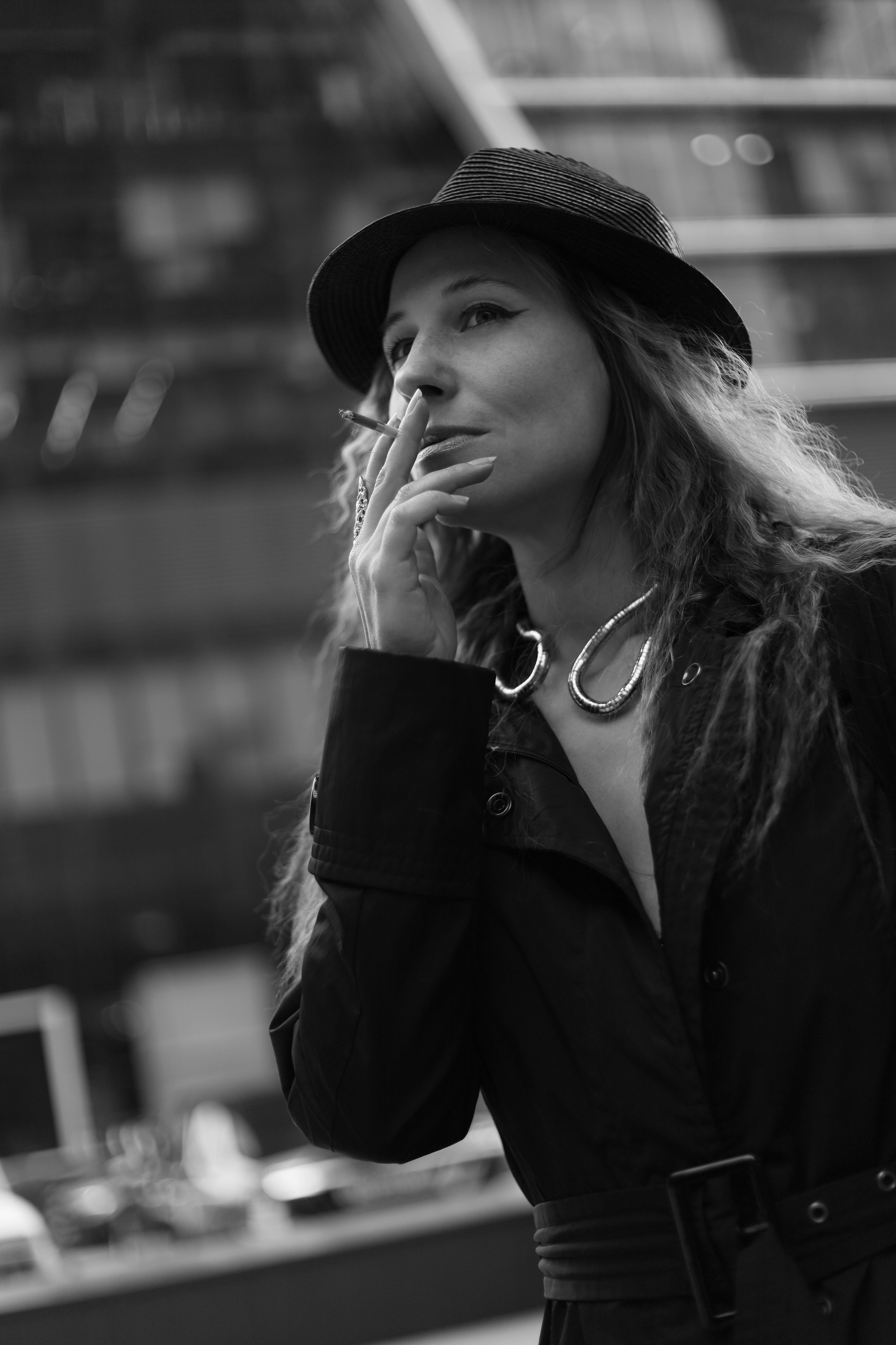 10.000+ Foto Biarawati Rokok Terbaik · Unduh Gratis 100% · Foto Stok Pexels