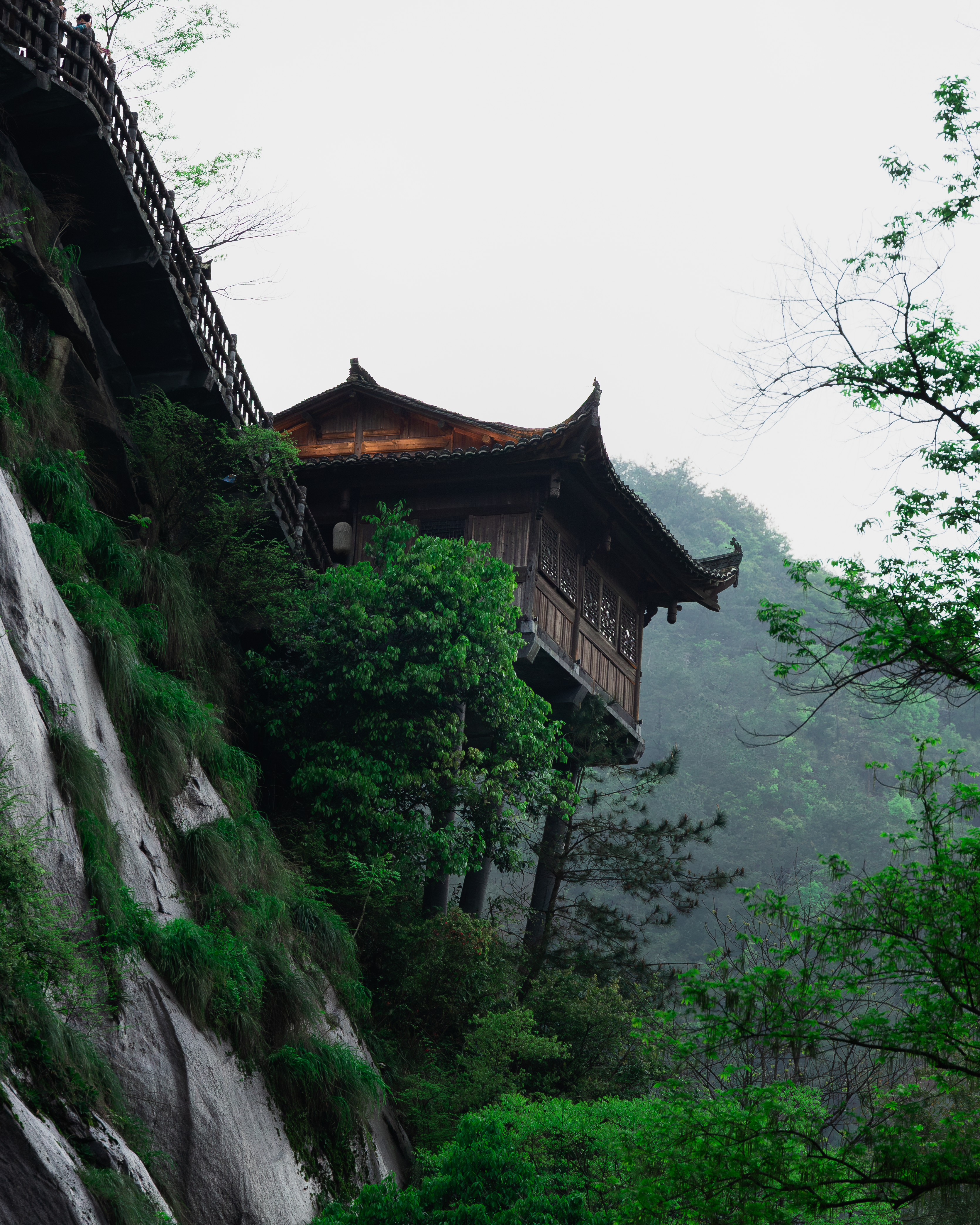 A chinese house on top of a cliff · Free Stock Photo