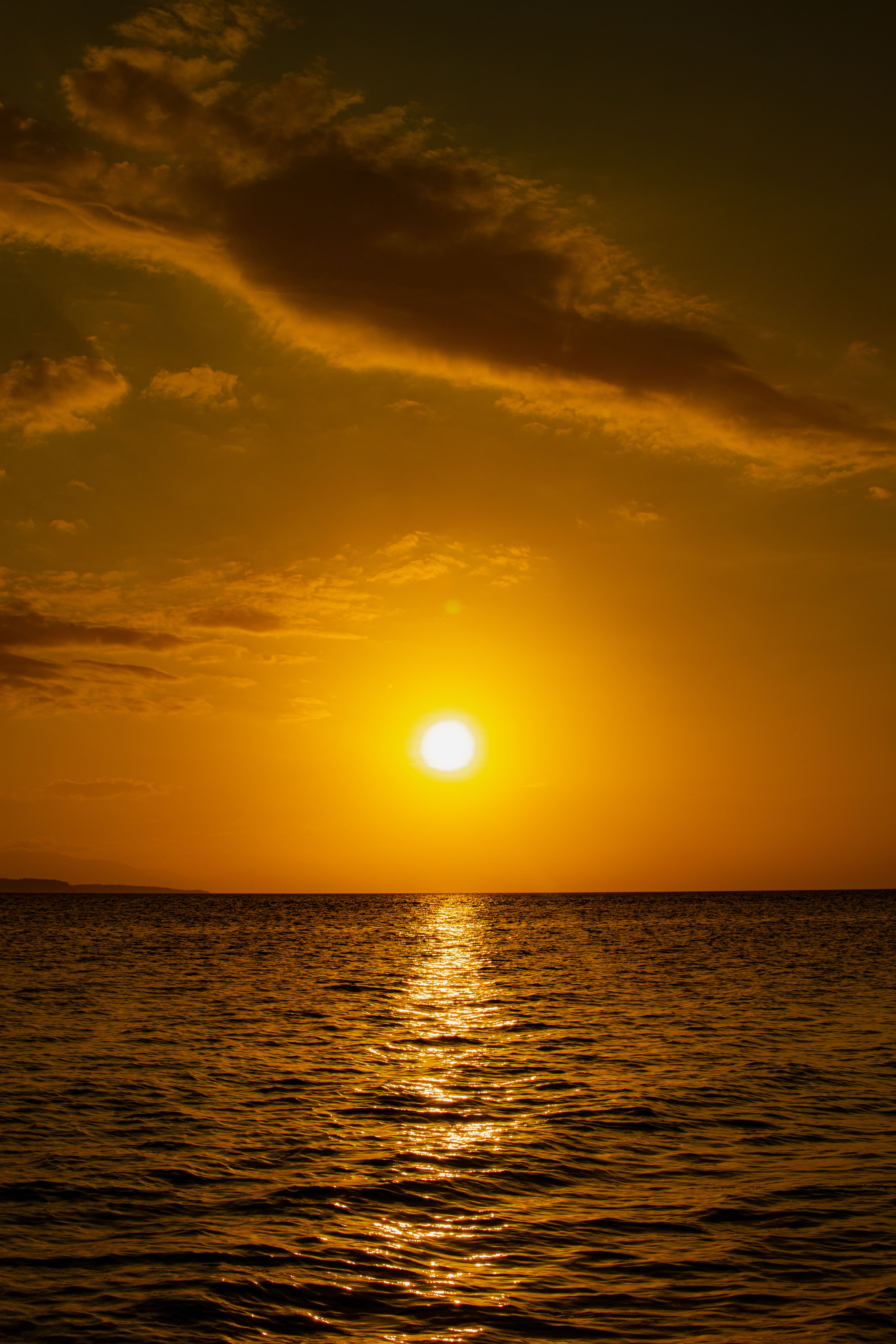 Golden Sky over Sea at Sunset · Free Stock Photo