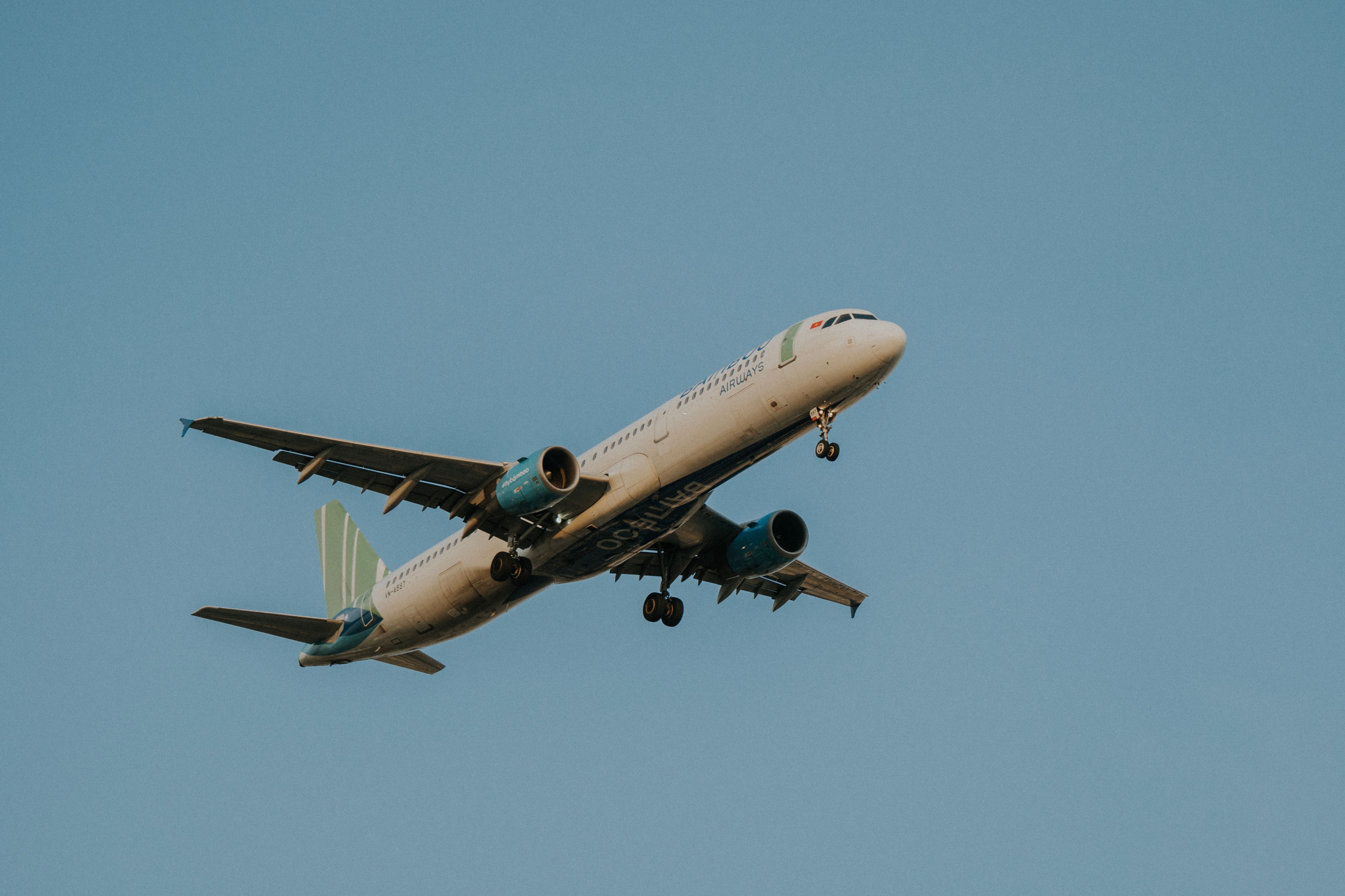 Gray Airplane · Free Stock Photo