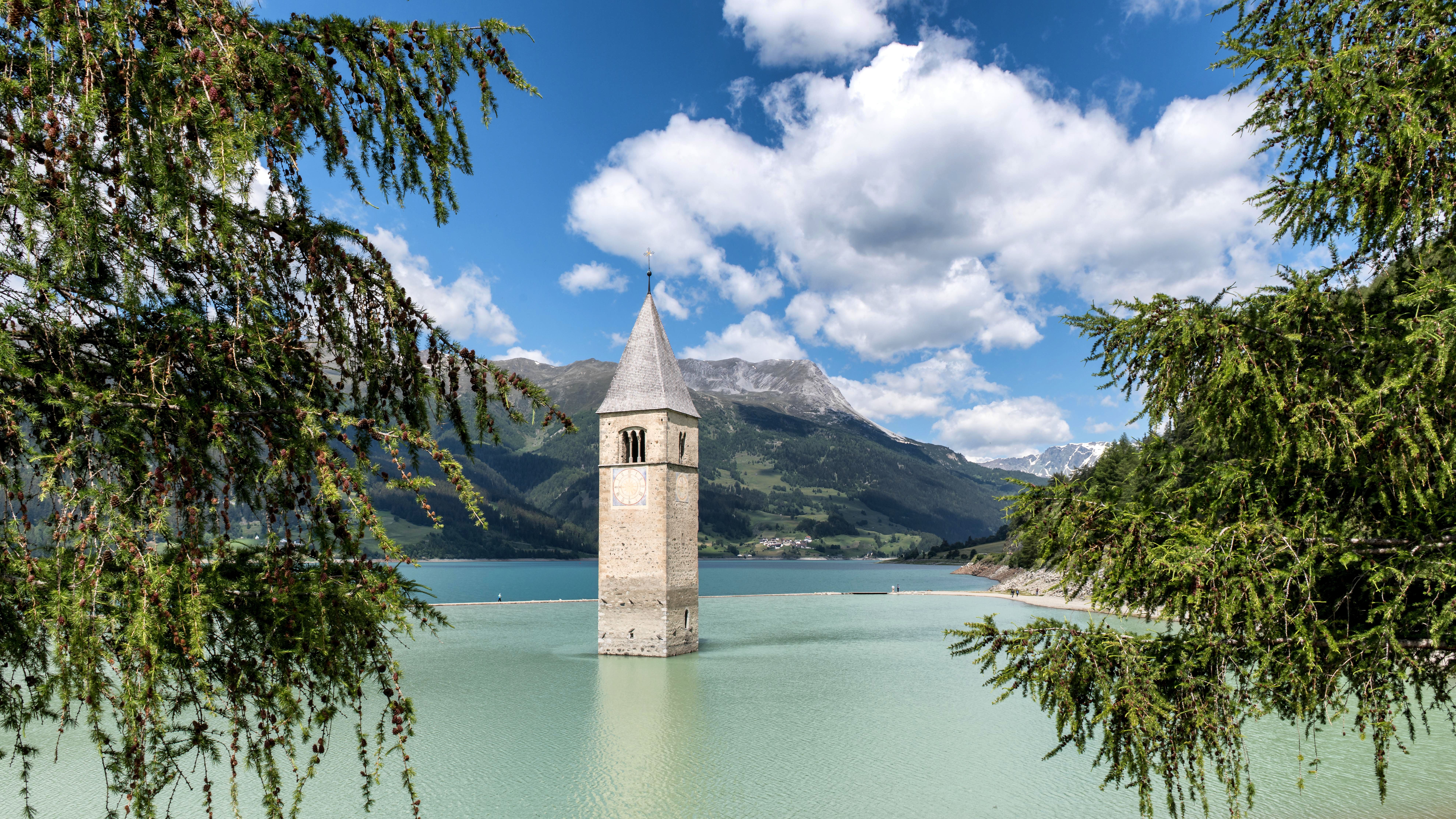 Curon Venosta Vecchia Tower in Lake Resia in Italy · Free Stock Photo