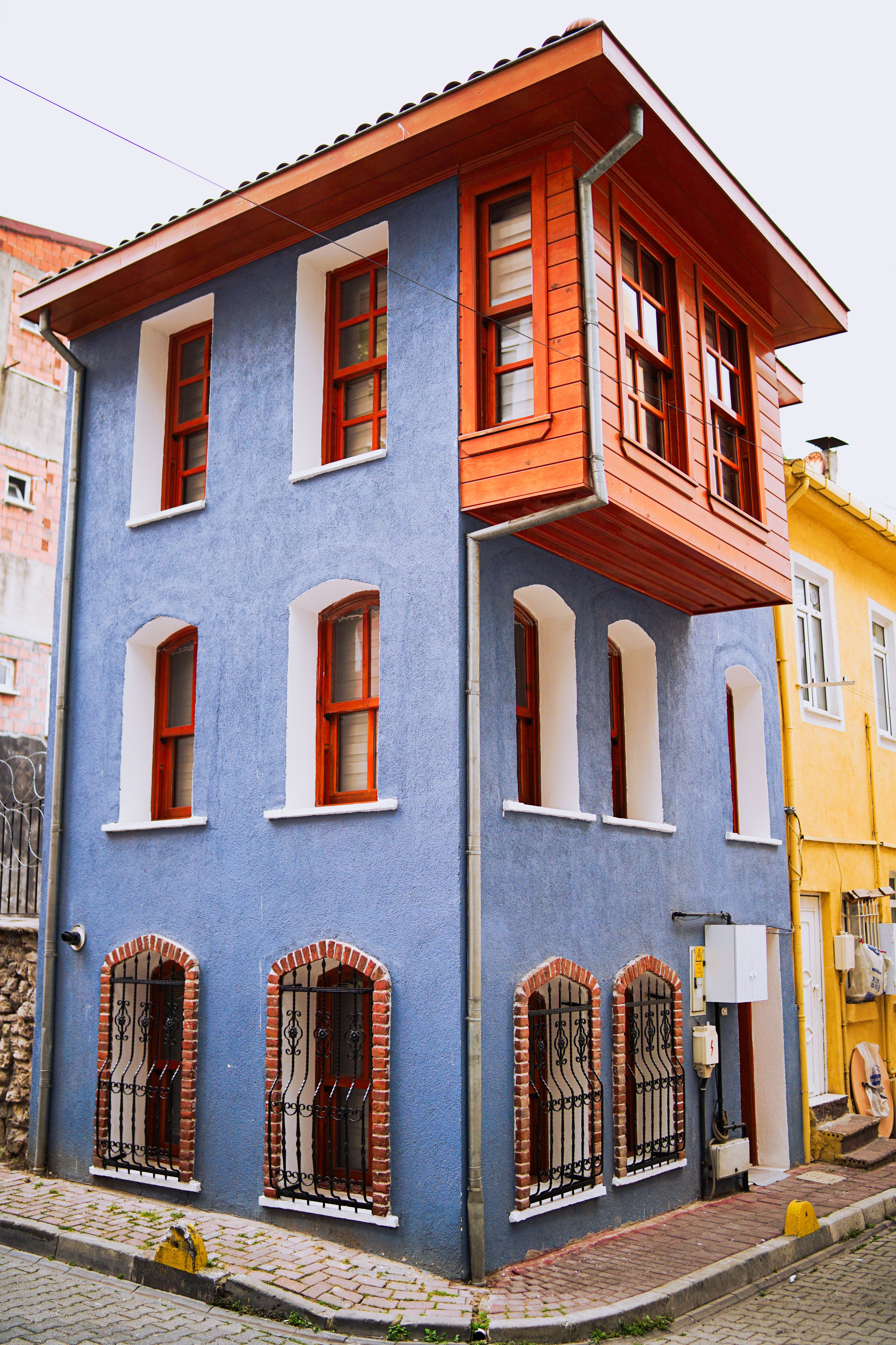 Blue House on Street Corner · Free Stock Photo