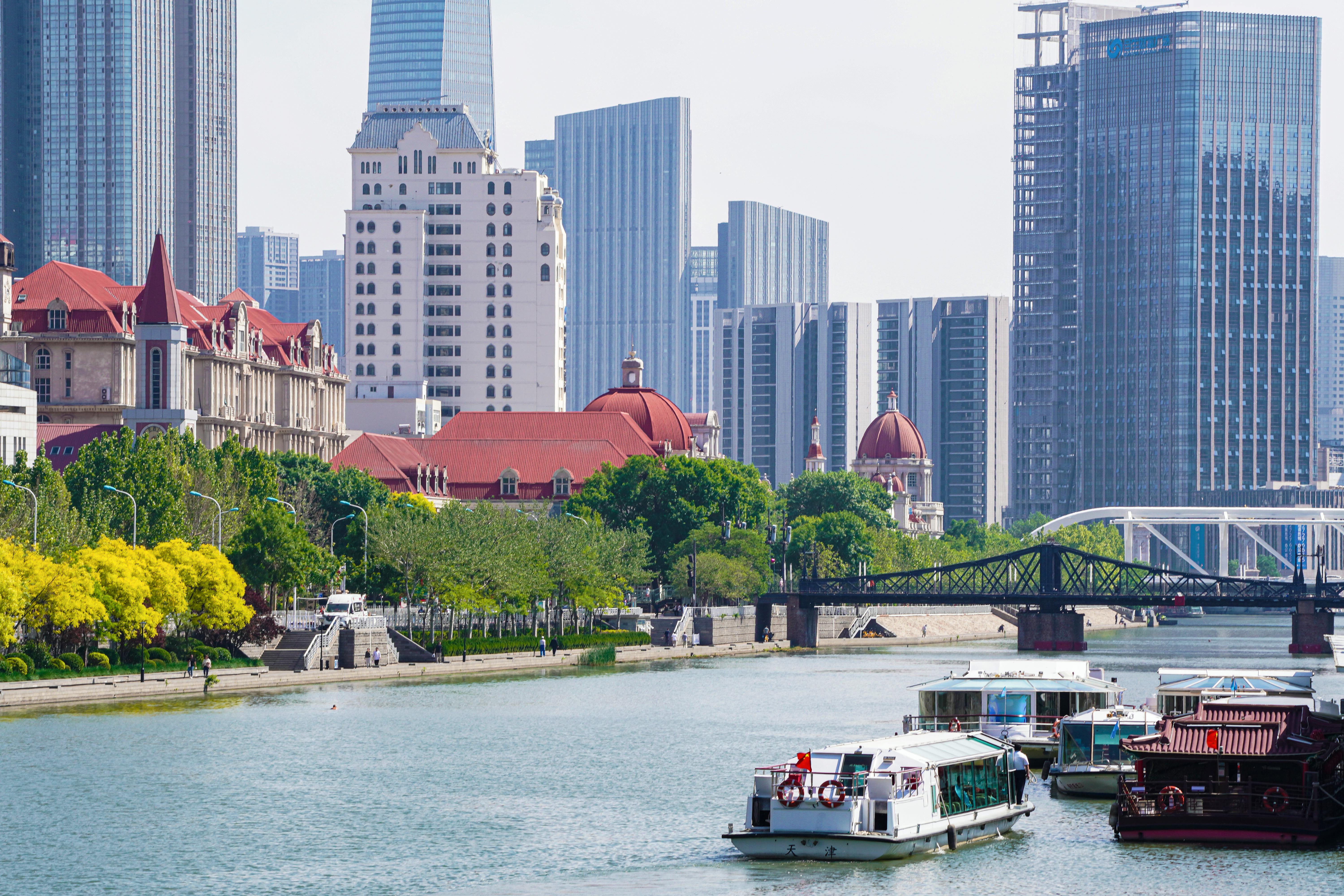 Sino-Korean Friendship Bridge in Dandong and Sinuiju Cities in China ...