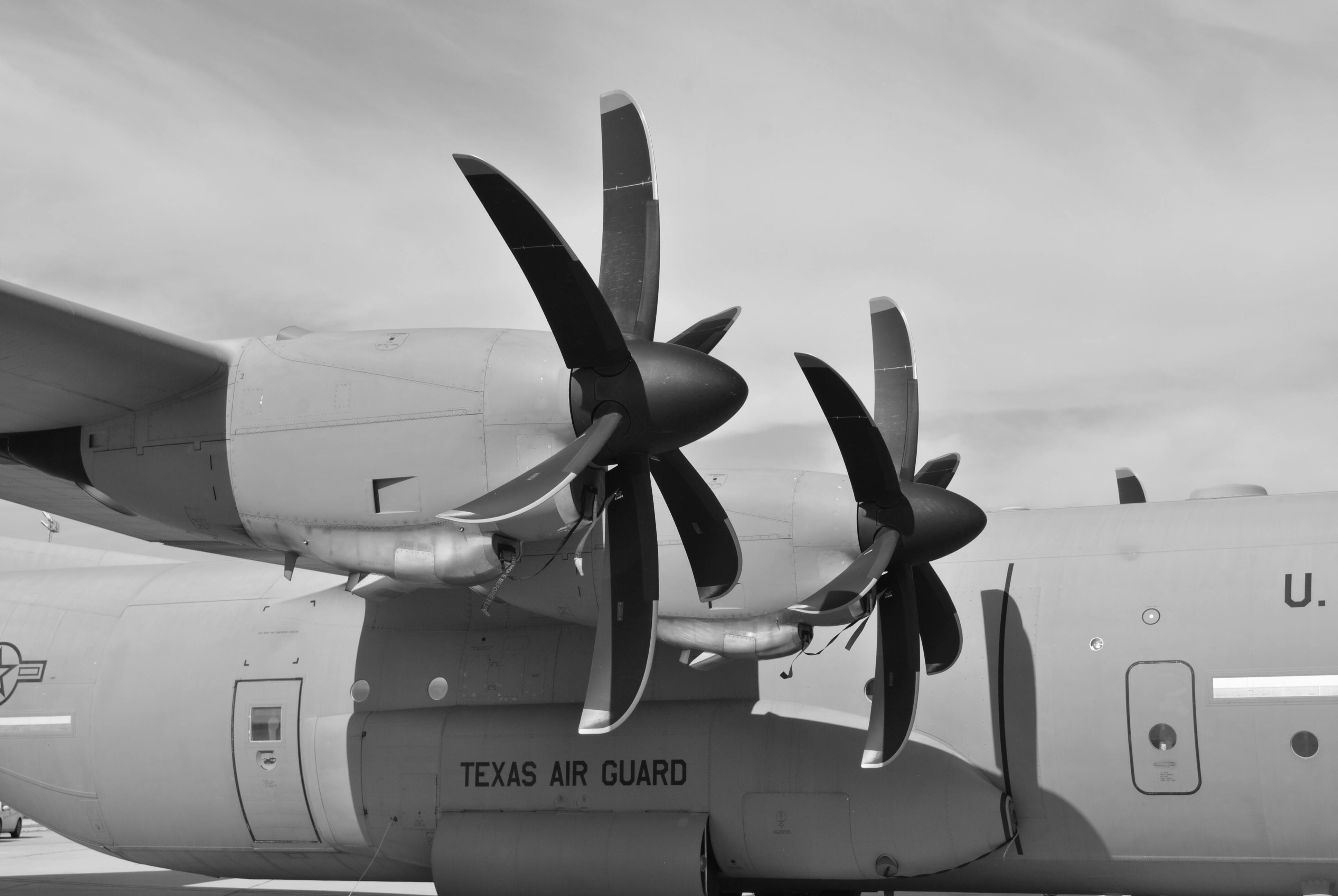 Turbo Prop Angle View · Free Stock Photo