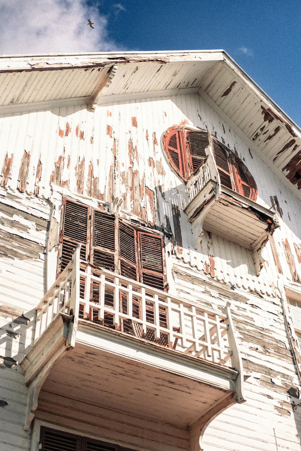 Dilapidated Wall Photos, Download The BEST Free Dilapidated Wall Stock ...