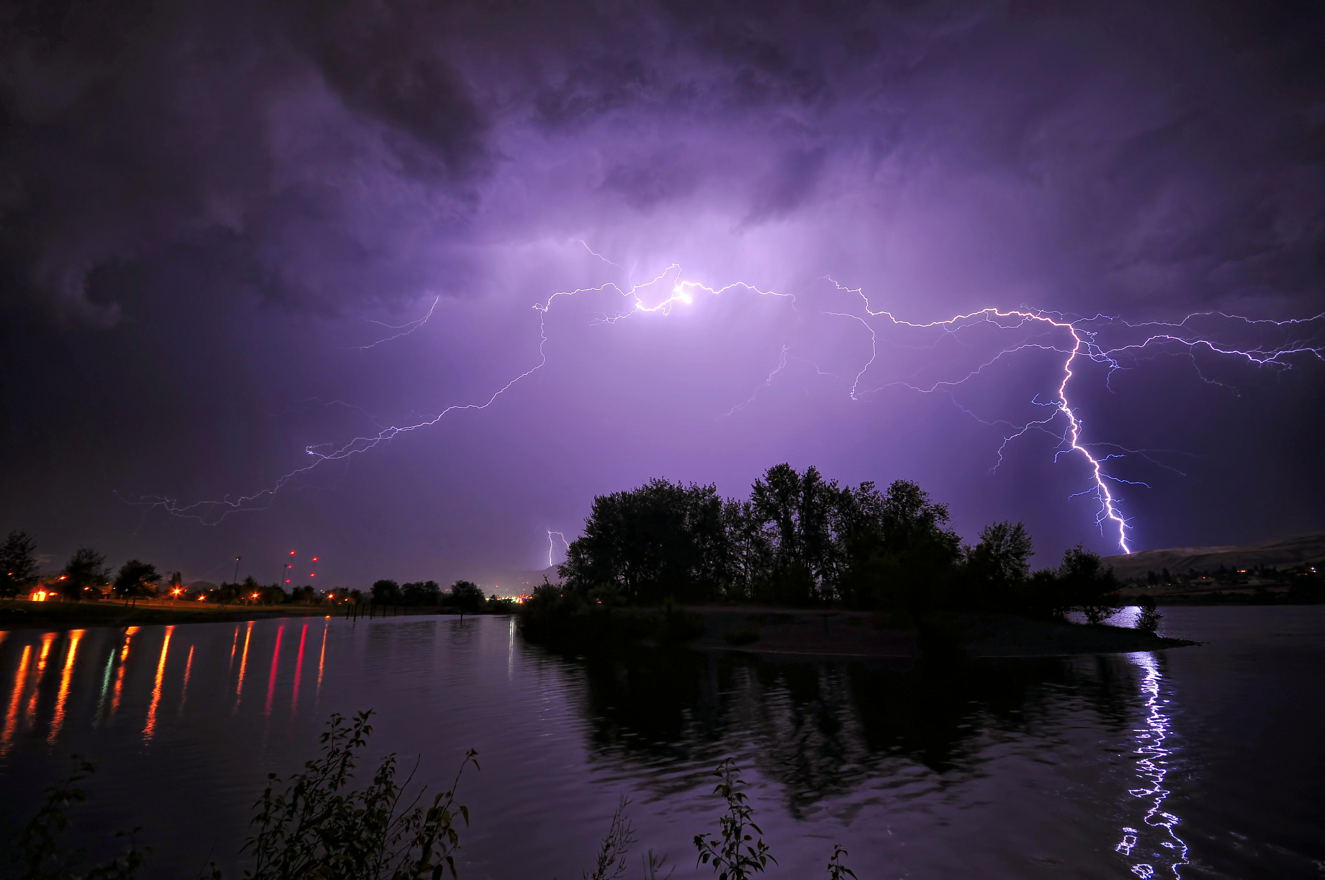 Lightning Hitting Land · Free Stock Photo
