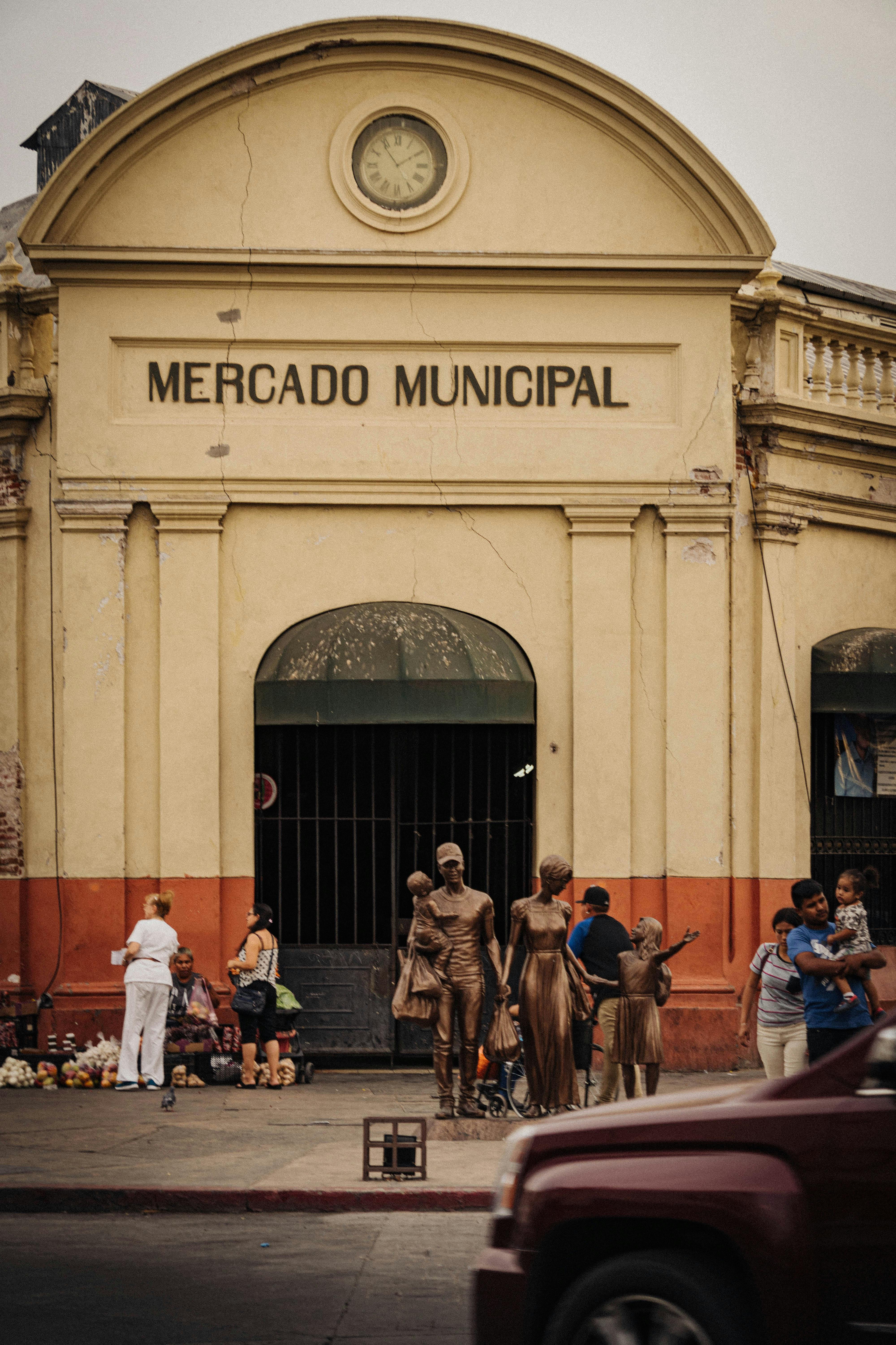 Building of the Mercado Municipal in Hermosillo, Mexico · Free Stock Photo