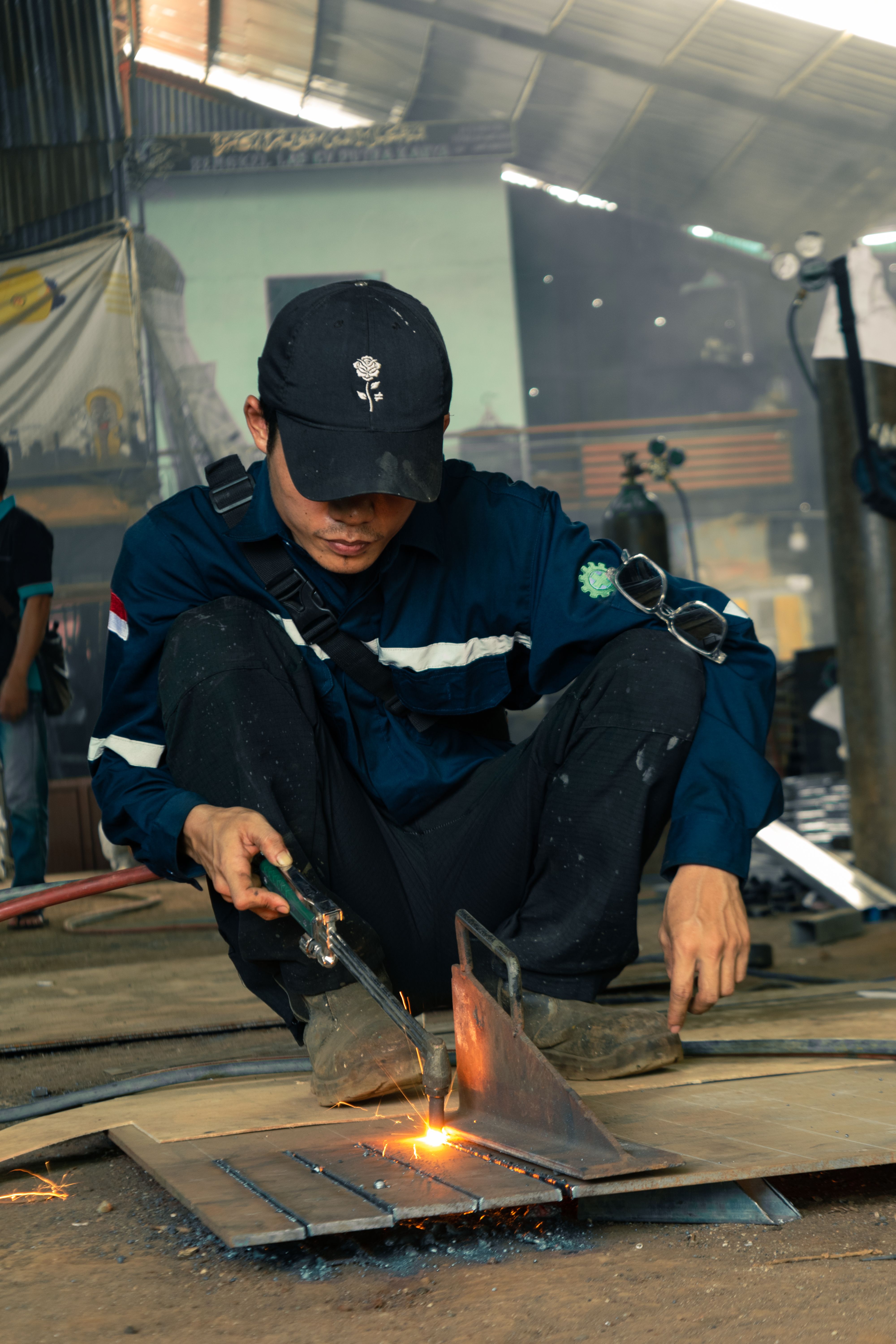 Man Welding · Free Stock Photo