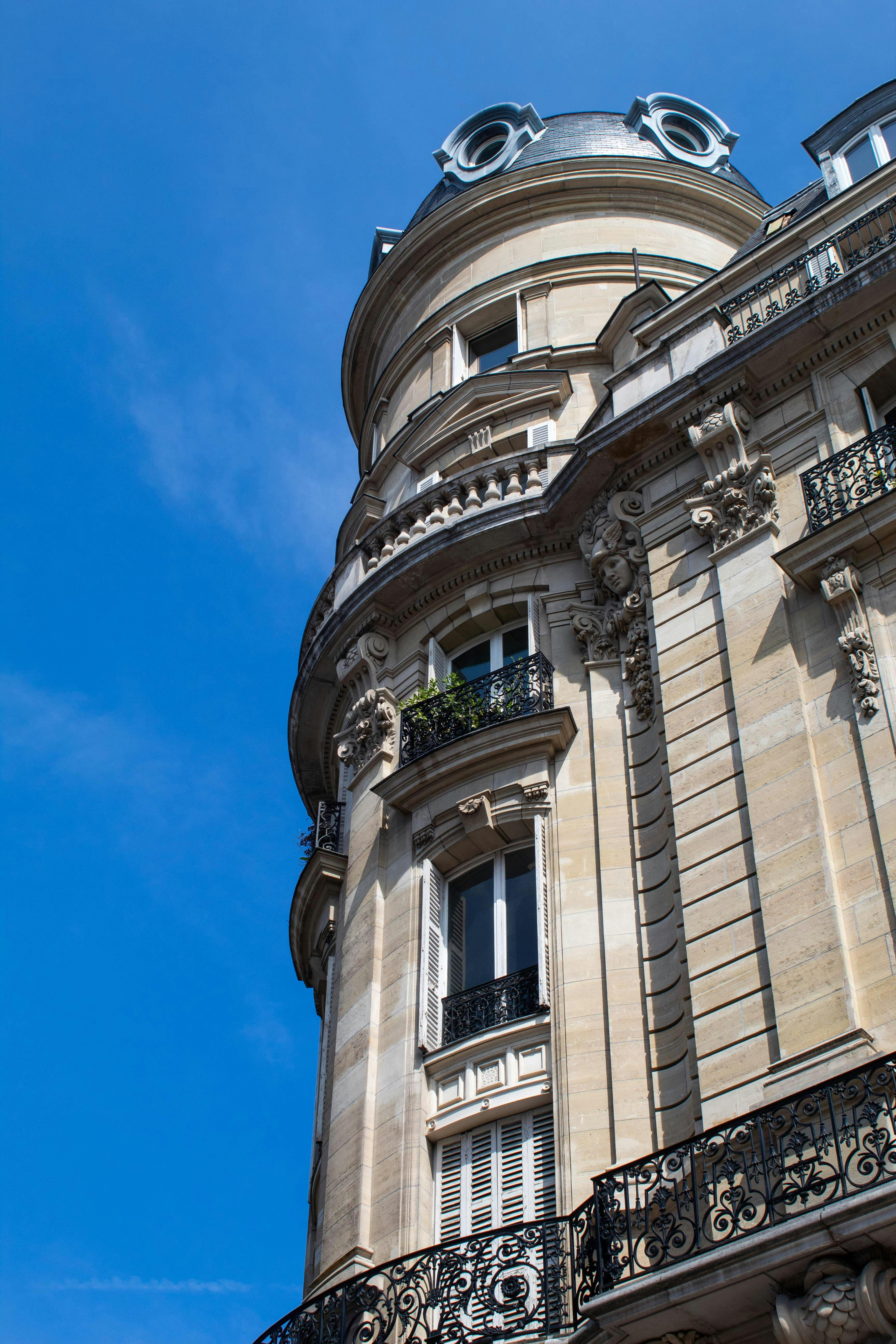 Baroque Townhouse on Reaumur Street in Paris, France · Free Stock Photo