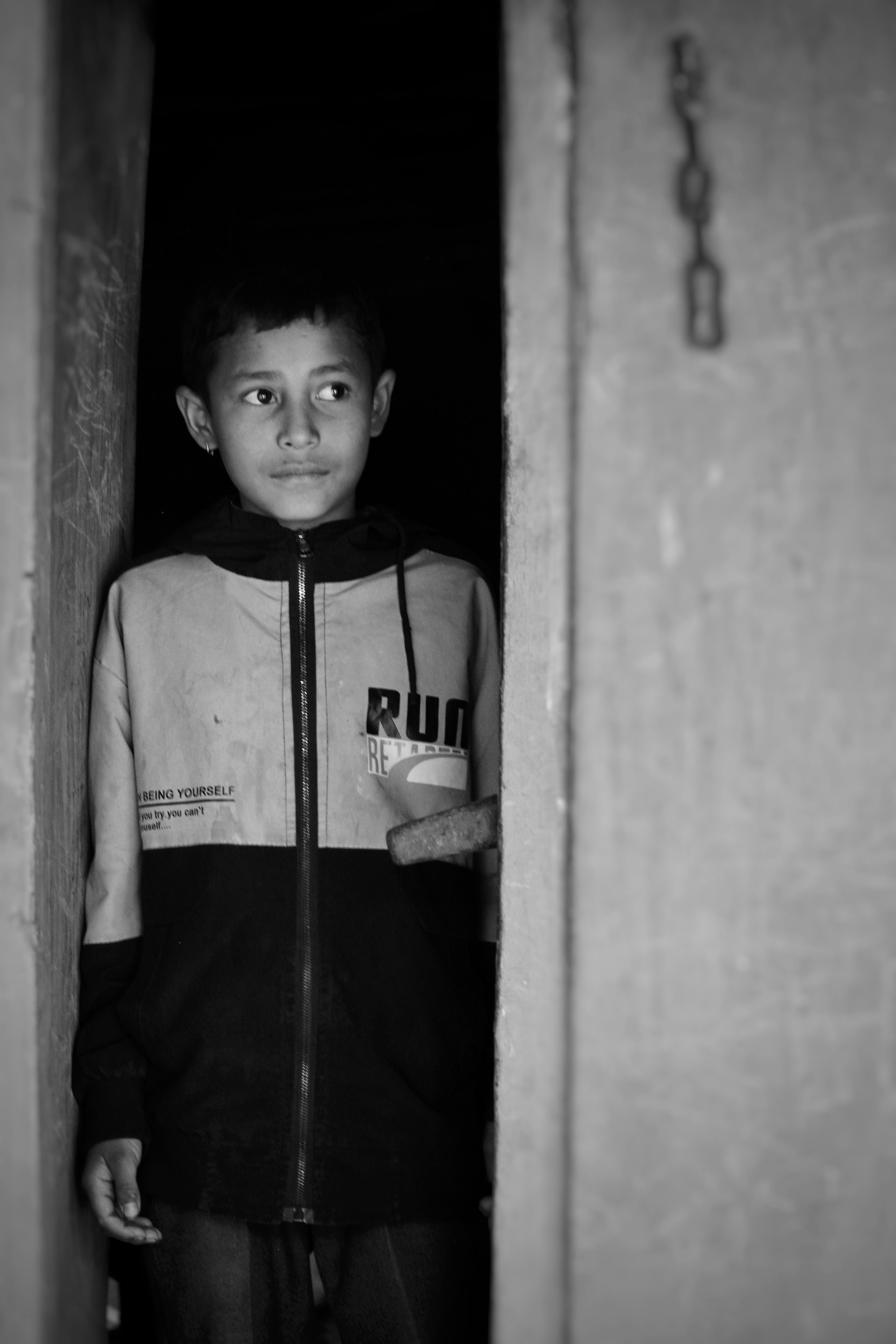 Scared Boy Photos, Download The BEST Free Scared Boy Stock Photos & HD ...