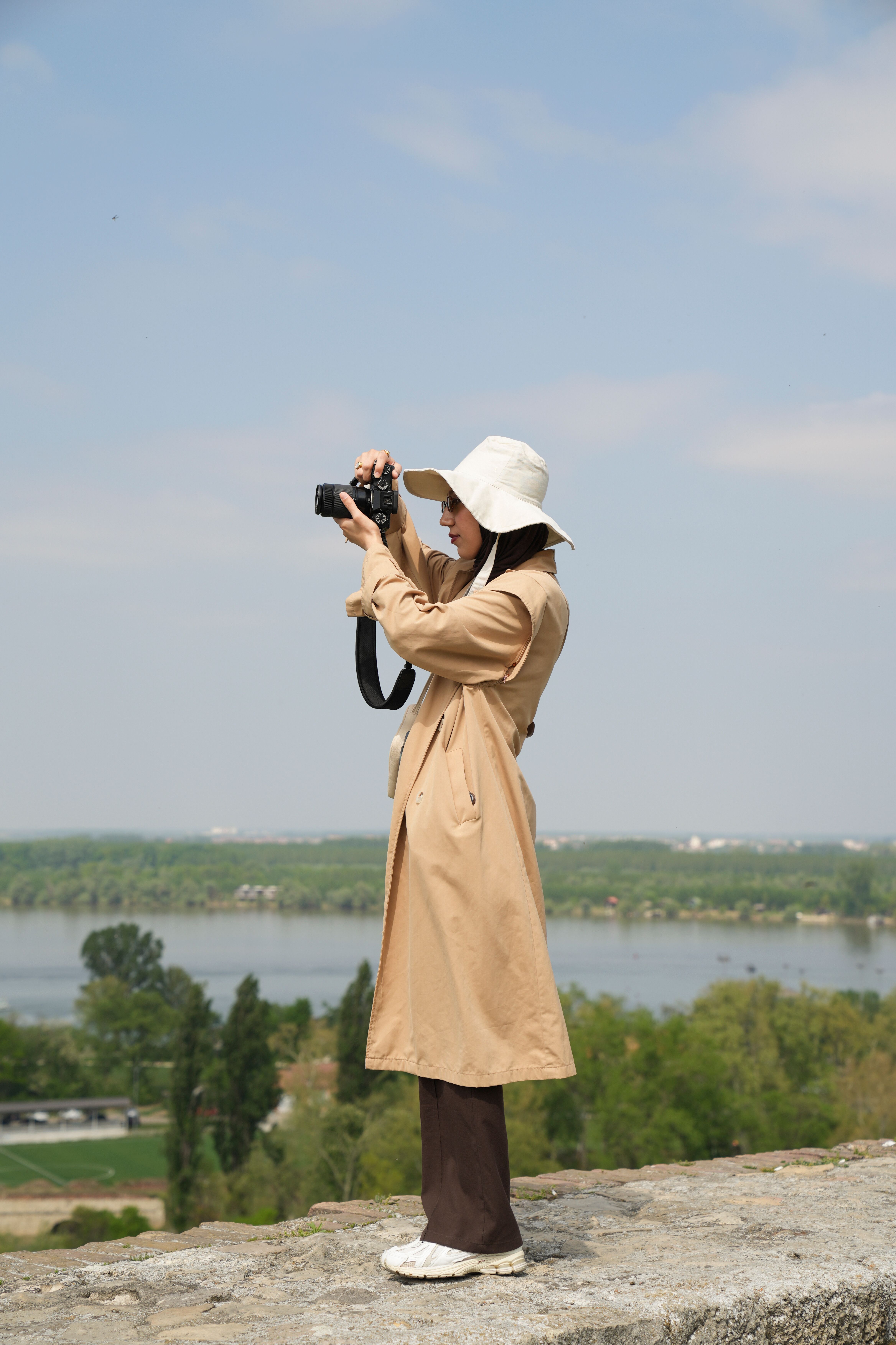 Chinese Office Lady Looking At Camera Photos Download The Best Free Chinese Office Lady Looking