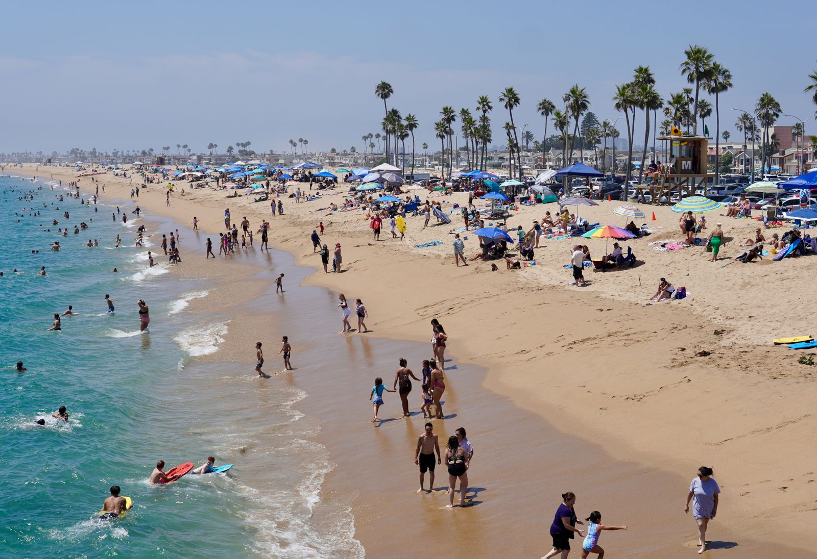 Crowded Beach Photos, Download The BEST Free Crowded Beach Stock Photos ...