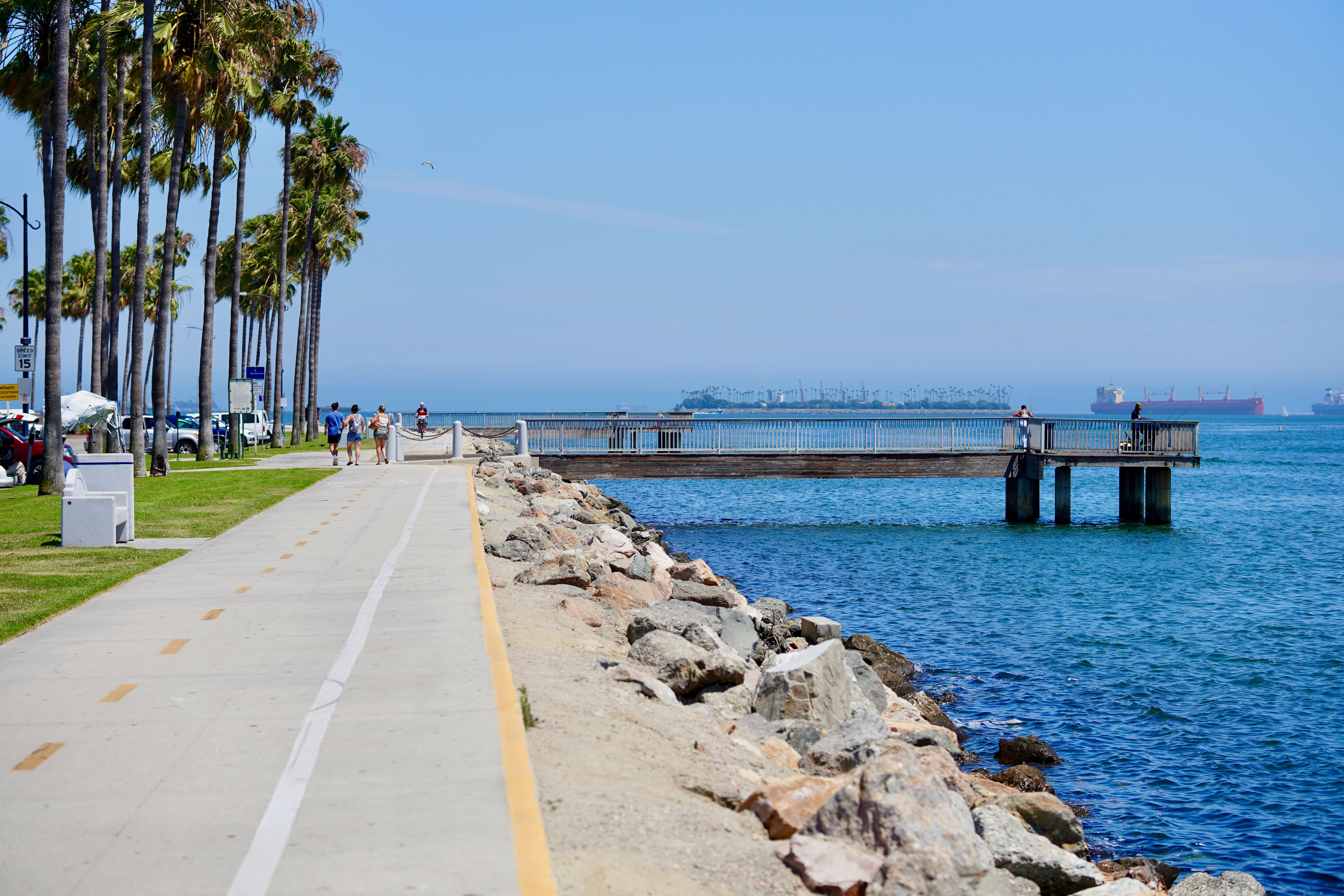 A Walkway by a Sea · Free Stock Photo