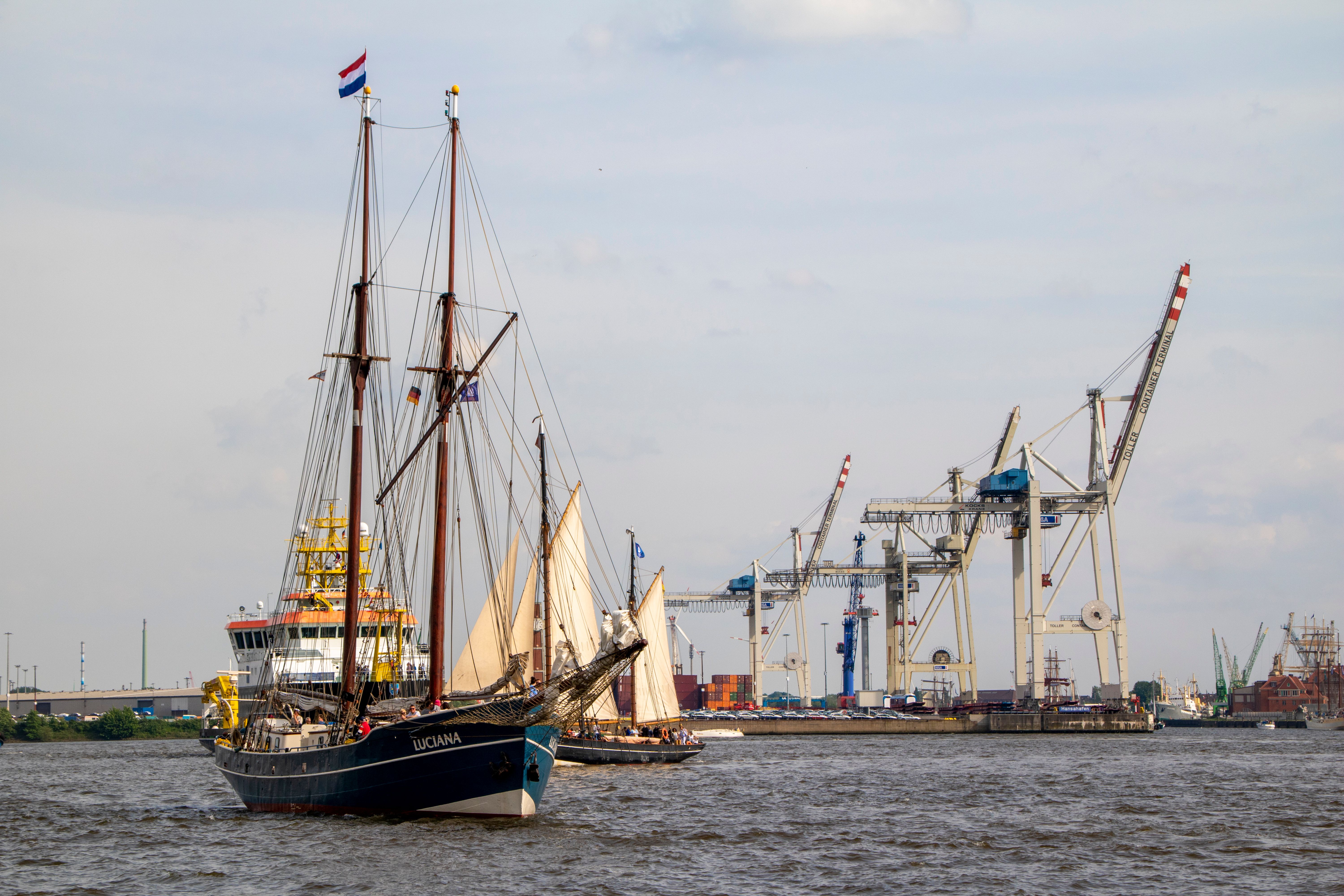 Fleet Of Vessels Photos, Download The BEST Free Fleet Of Vessels Stock ...