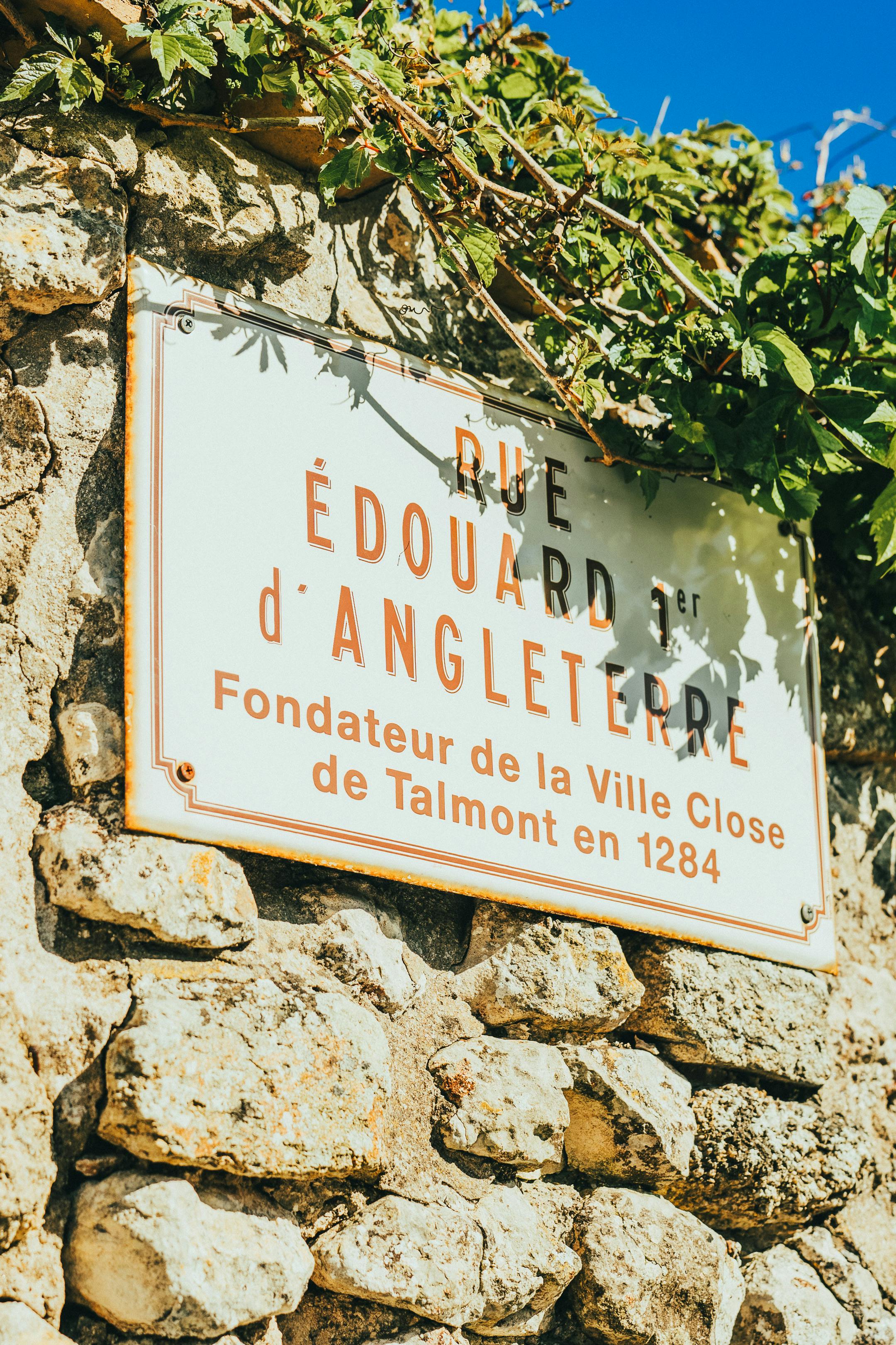 Identification Sites Photos, Download The BEST Free Identification ...