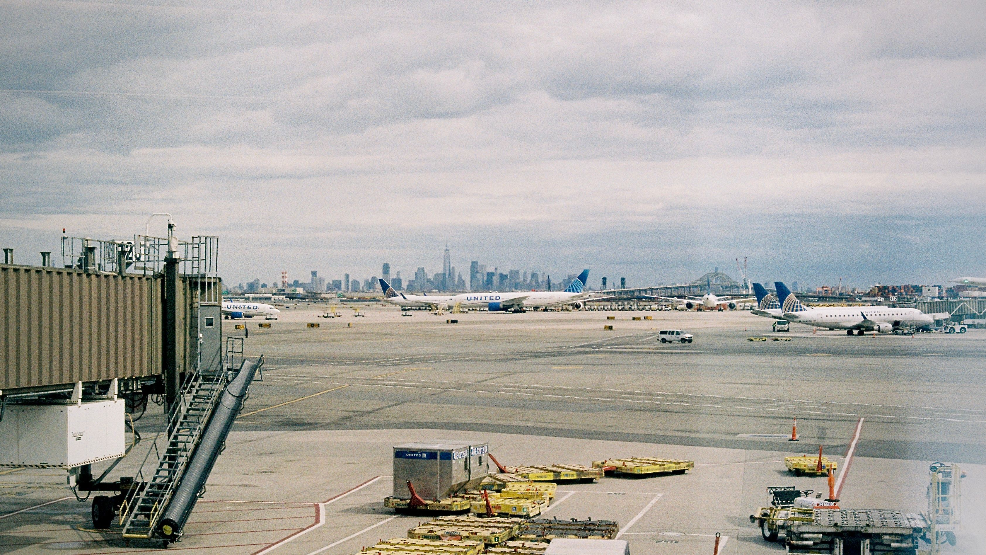 Airport Ground Service Photos, Download The BEST Free Airport Ground ...