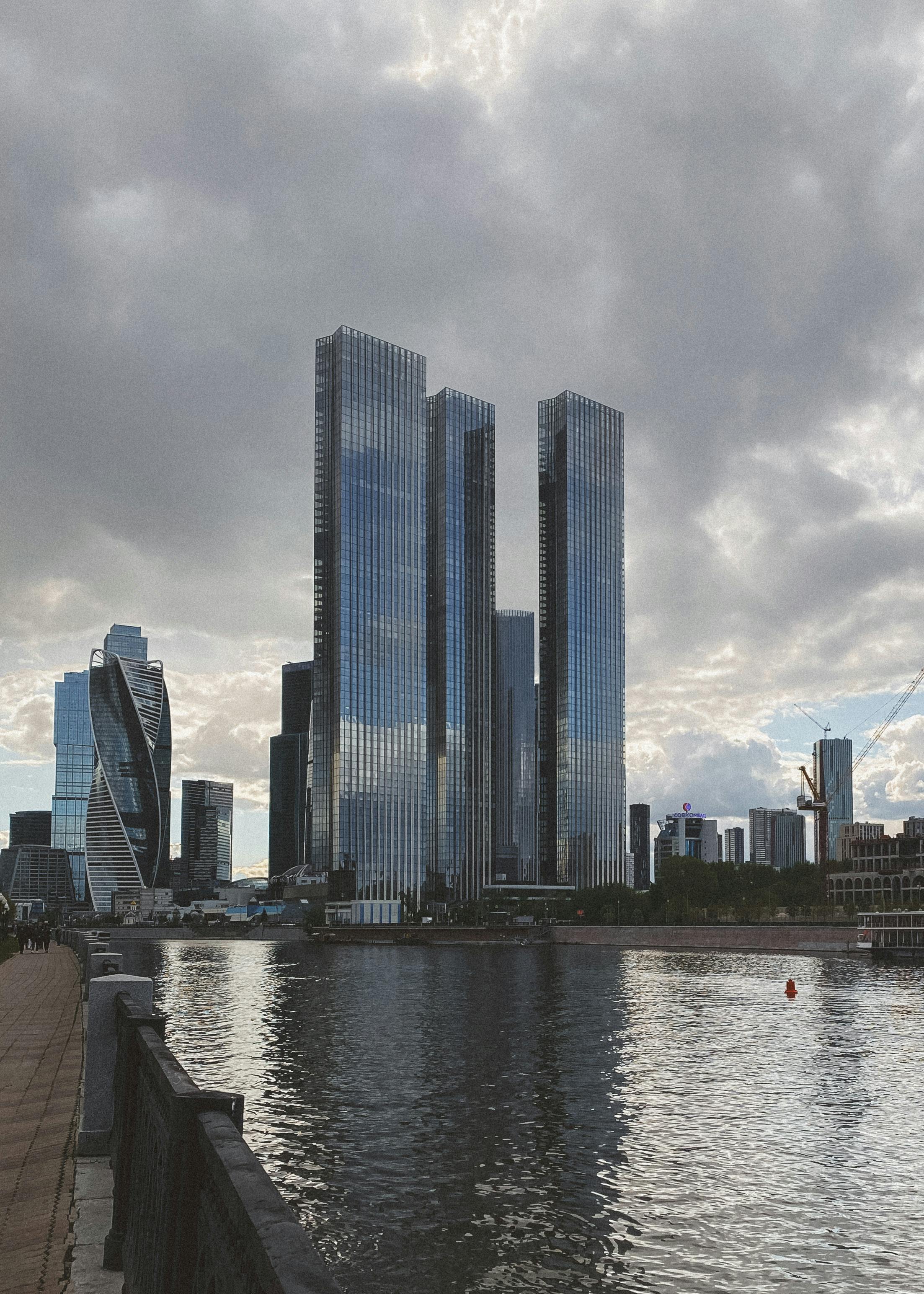 Evolution Tower and Capital Towers in Moscow · Free Stock Photo