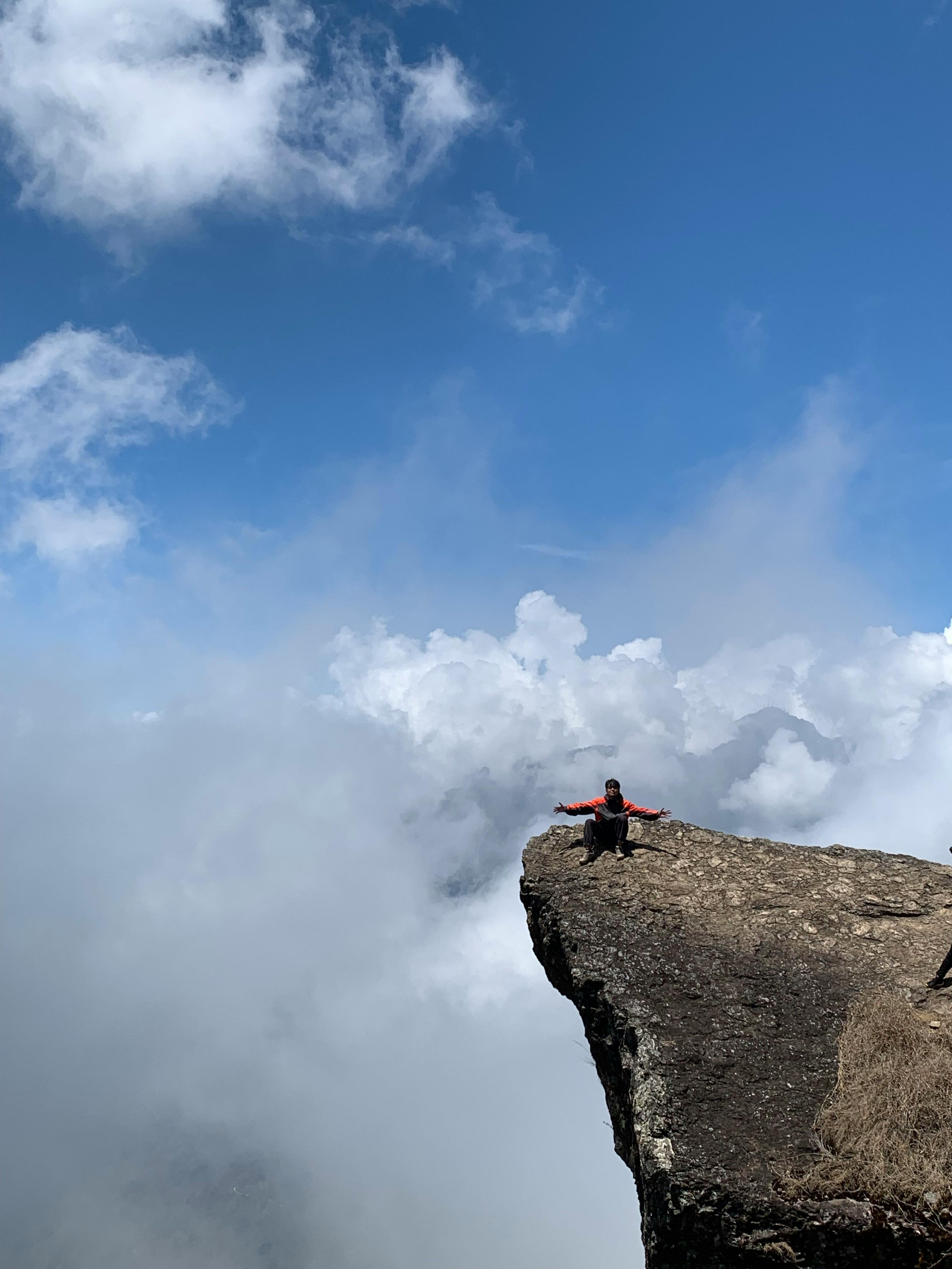 Hiker on the Gungal Rock · Free Stock Photo