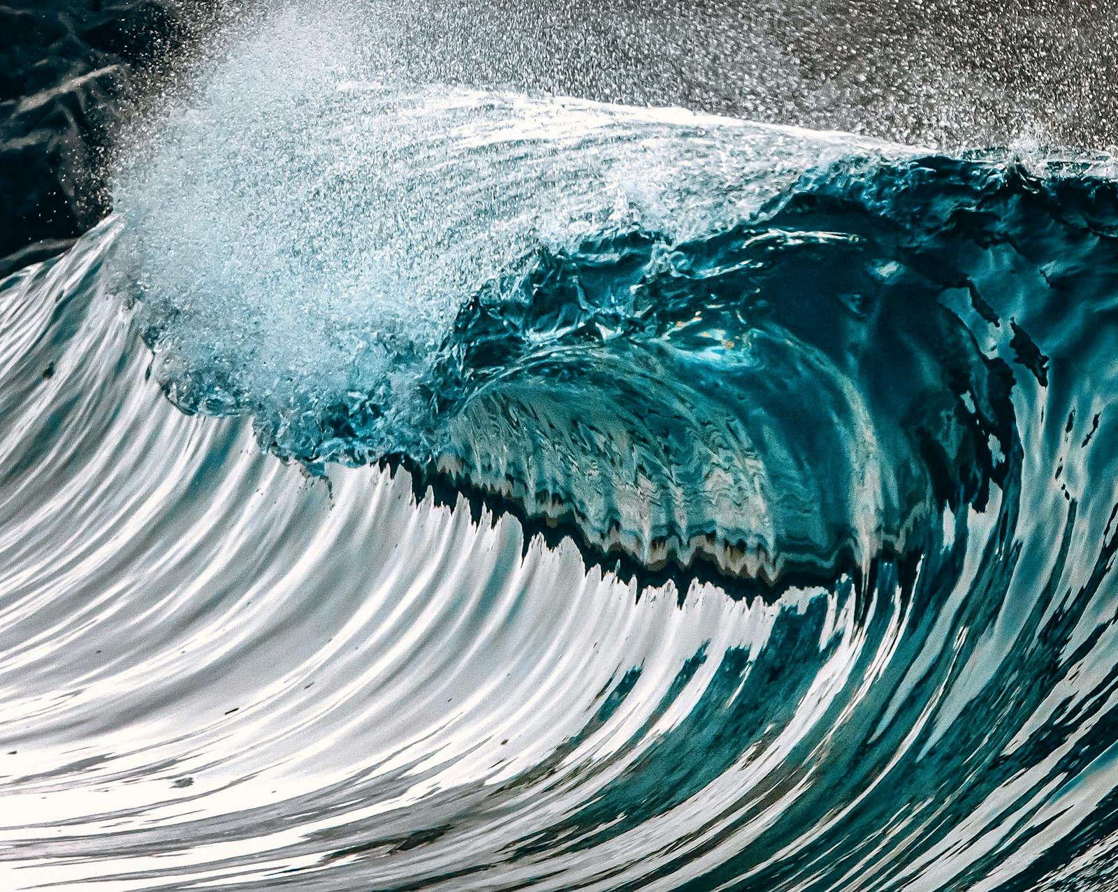 Tidal Wave Photos, Download The BEST Free Tidal Wave Stock Photos & HD ...