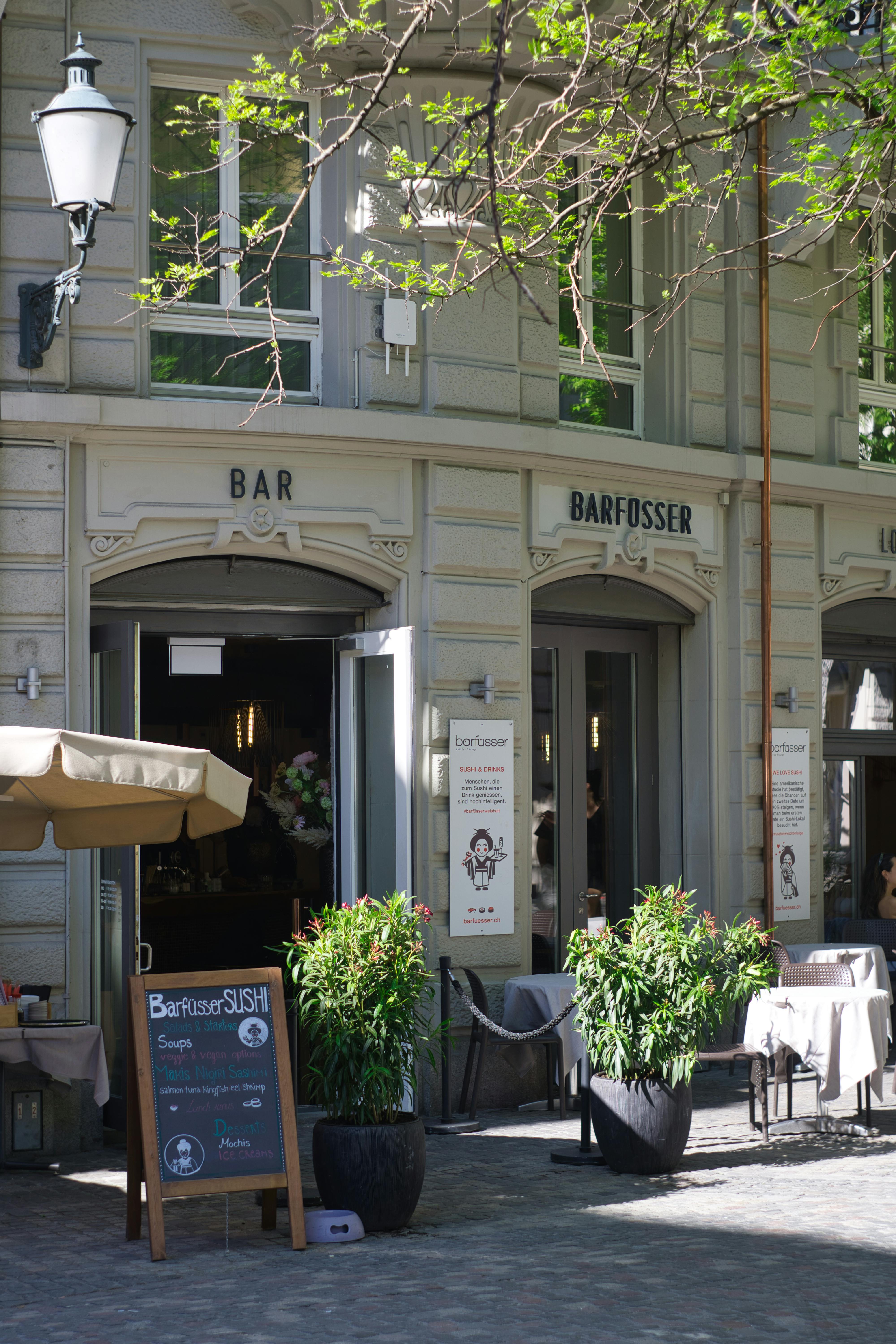 Exterior of a Bar · Free Stock Photo