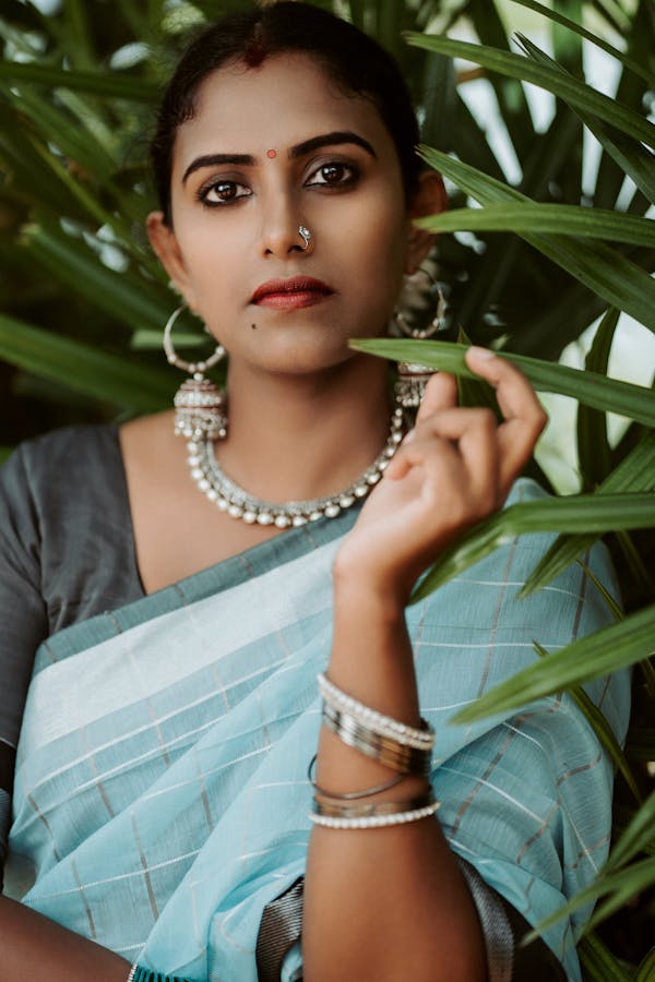 Sari Photos, Download The BEST Free Sari Stock Photos & HD Images