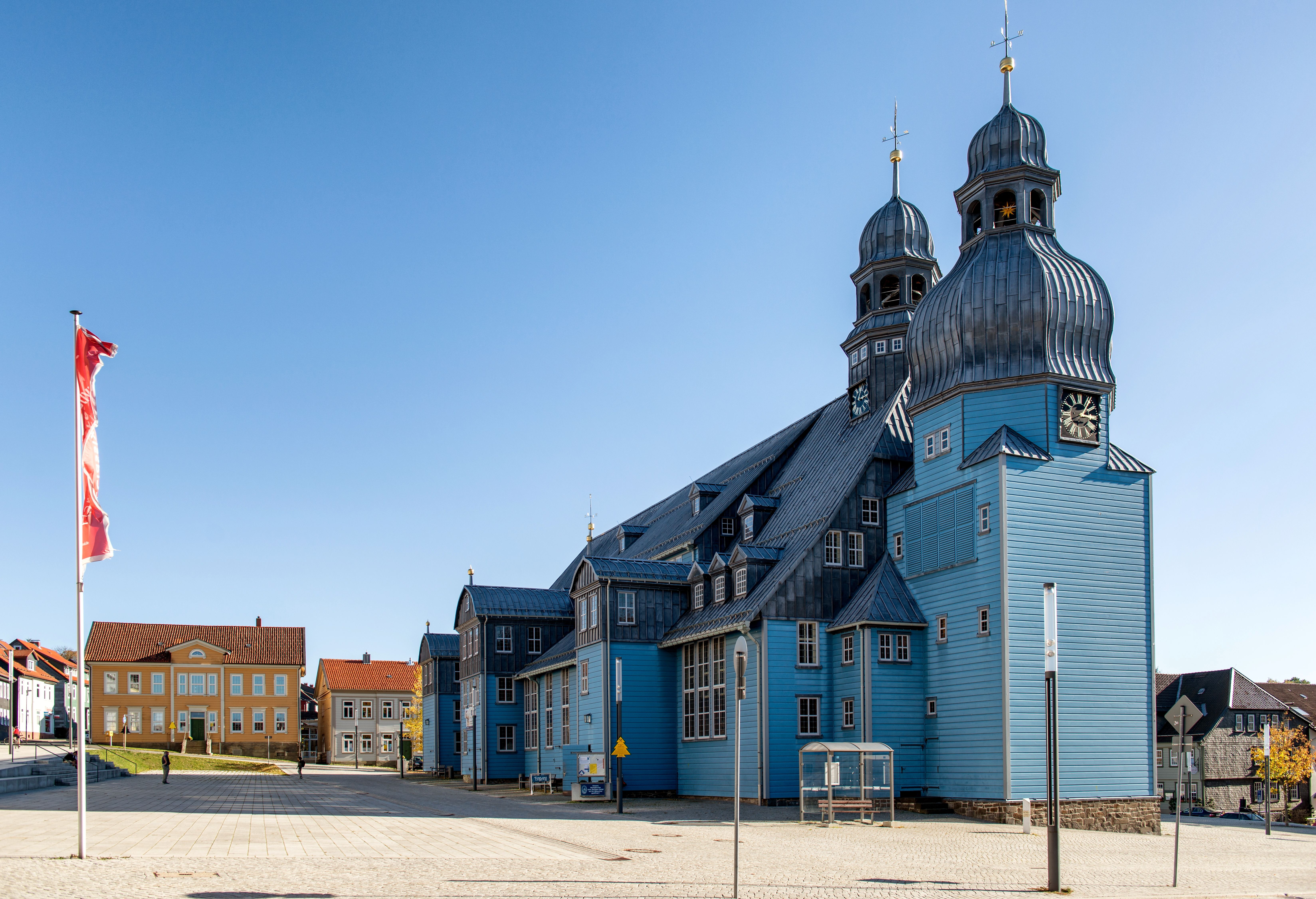 Kirchen / Churches · Free Stock Photo