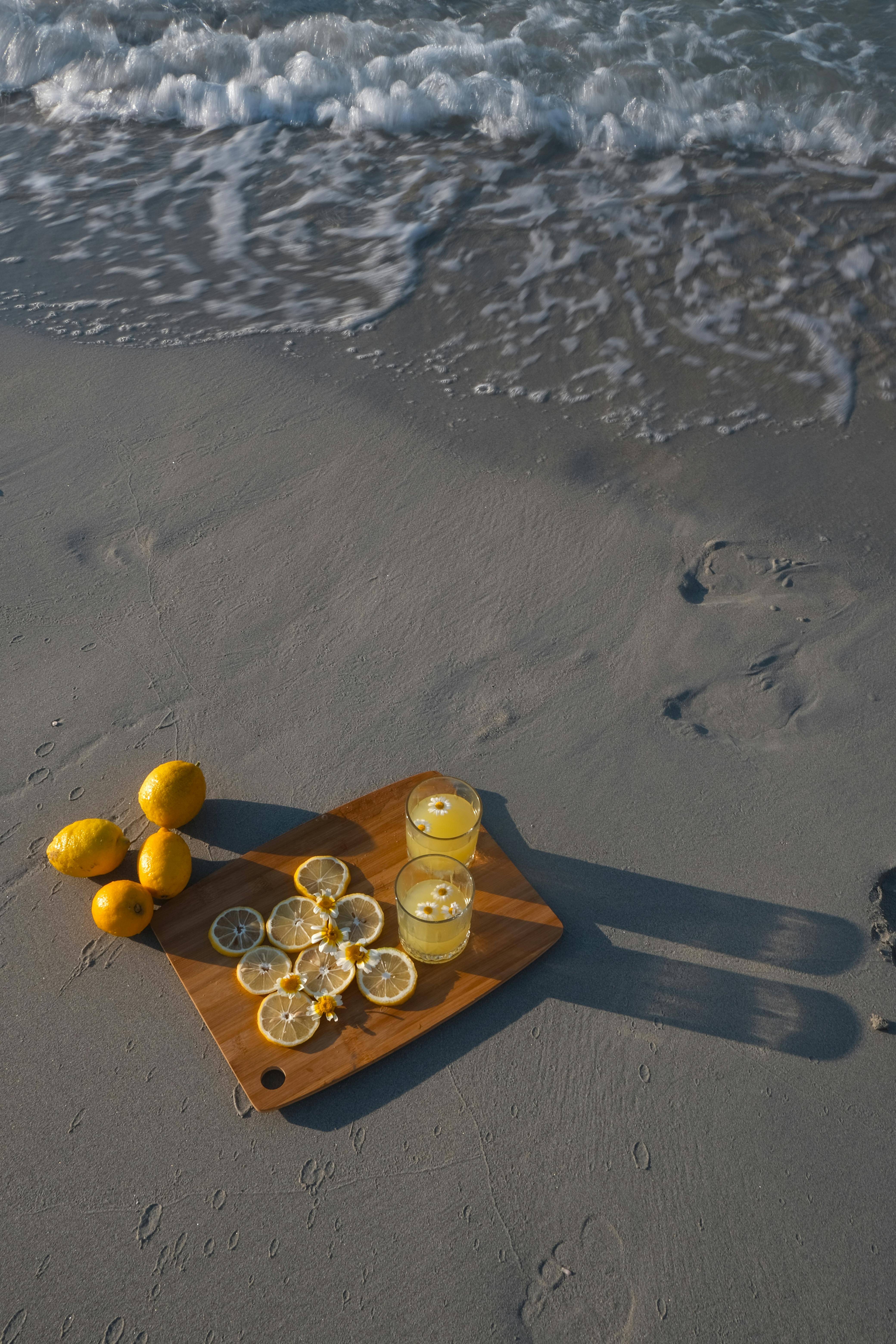 Lemonade on Beach · Free Stock Photo