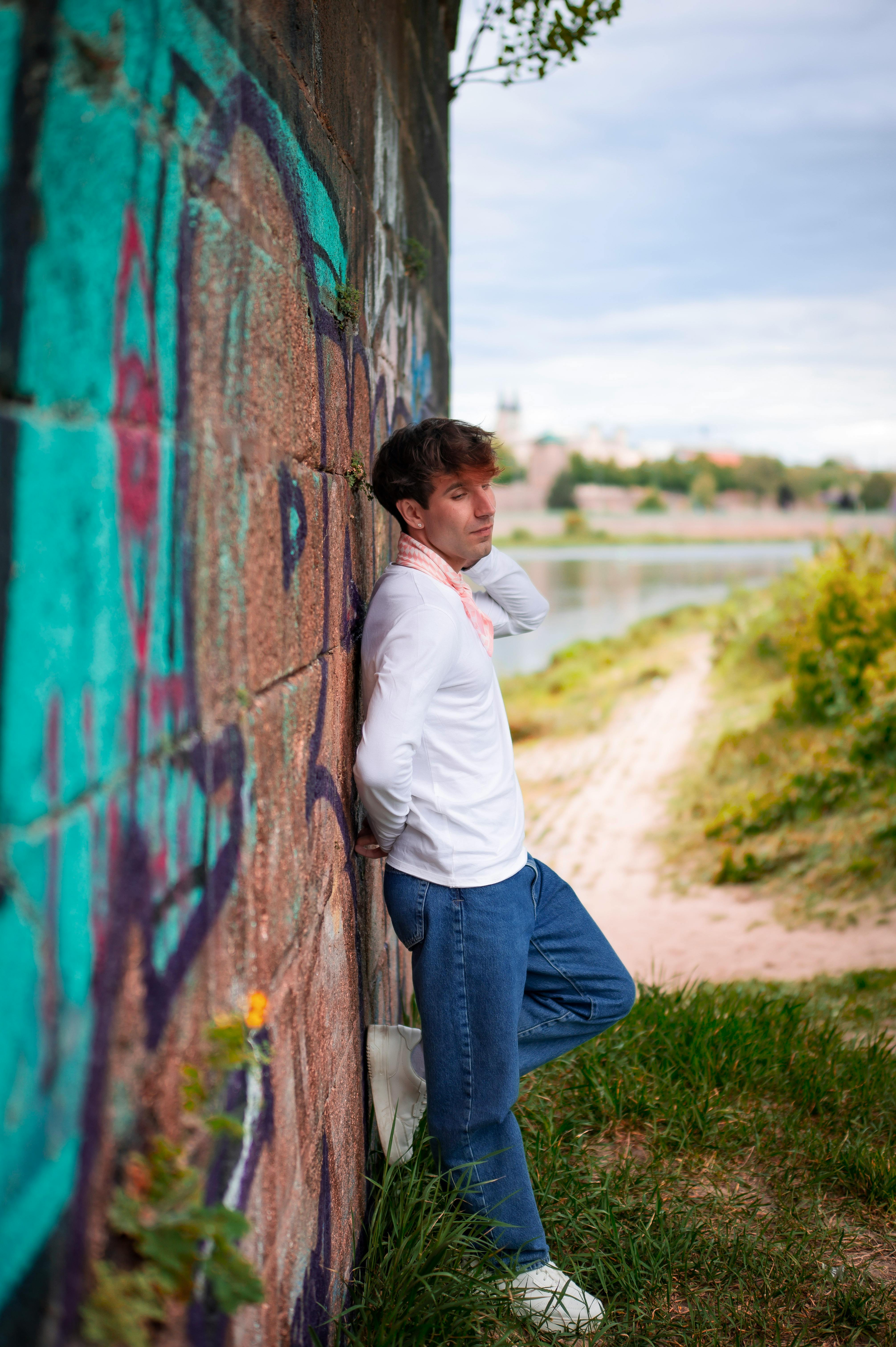 Two Side Wall Photos, Download The BEST Free Two Side Wall Stock Photos ...